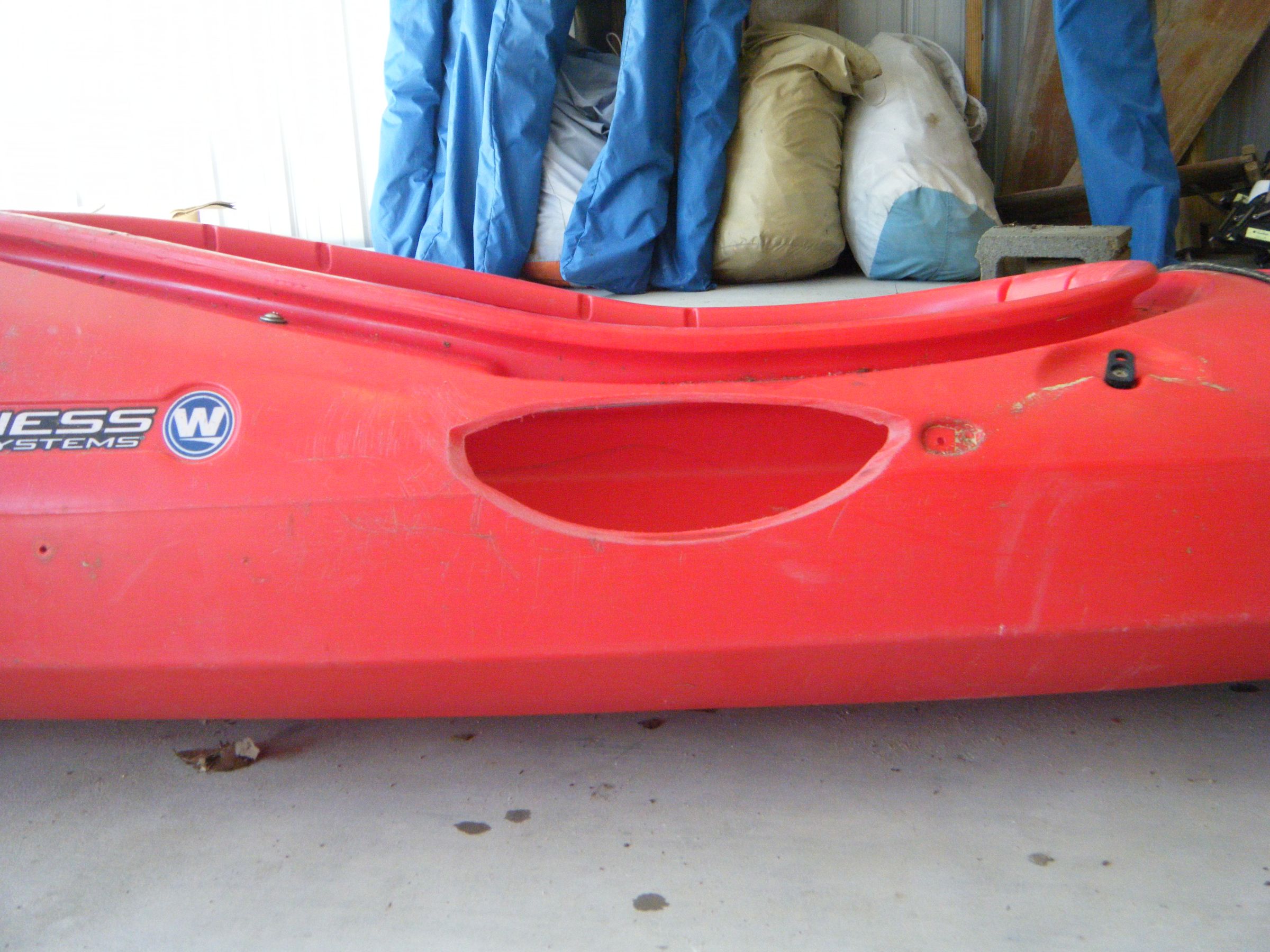 Fixing a Plastic (polyethylene) Kayak With a Hole in It : 5 Steps (with ...