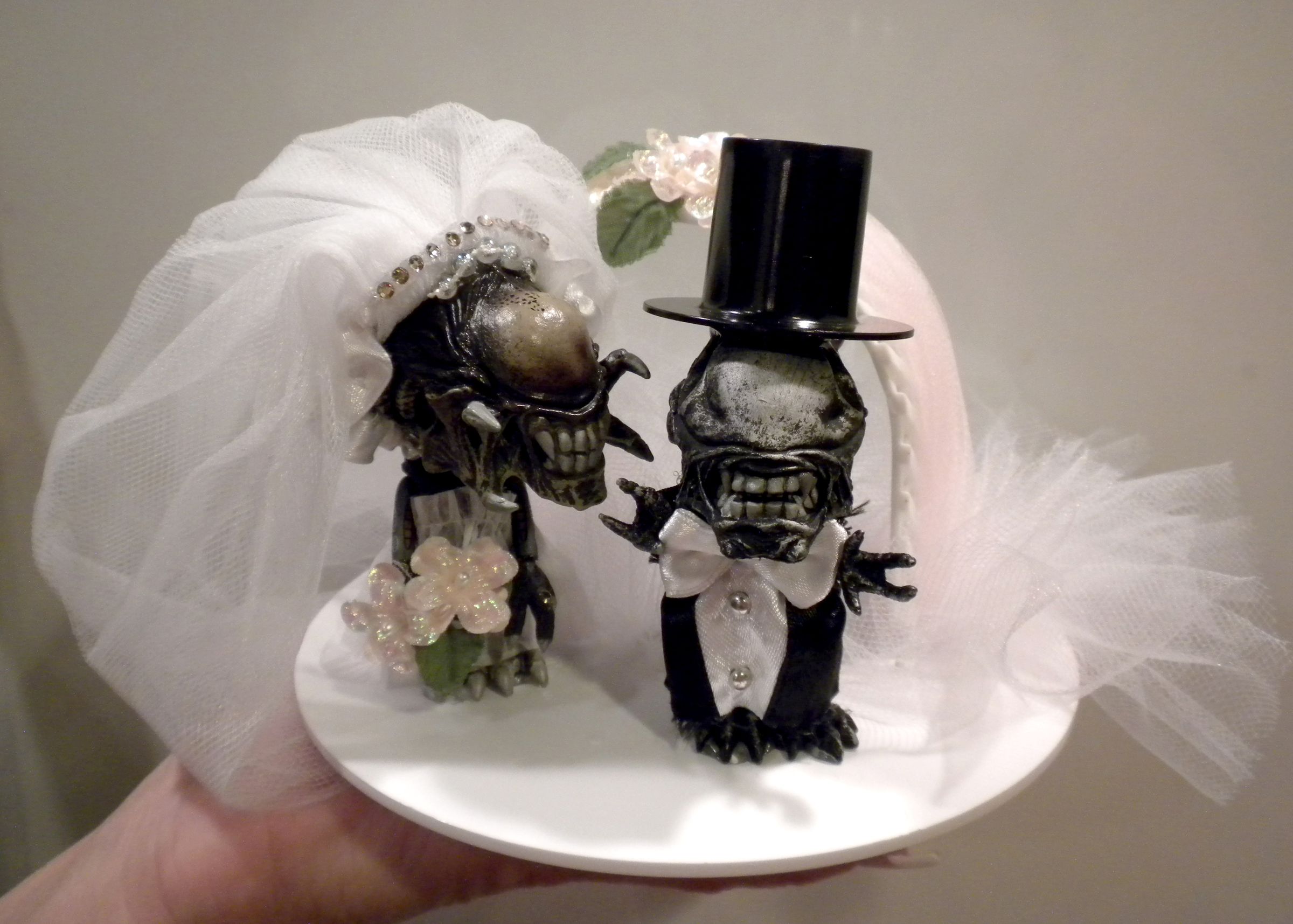 Alien & PredAlien Cake Topper : 5 Steps (with Pictures) - Instructables
