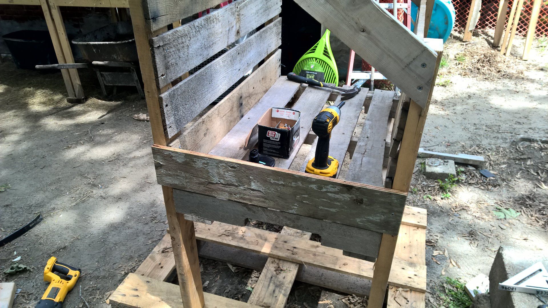 Recycled Pallets and Wood - Two Bale Hay Storage Rack : 8 Steps ...