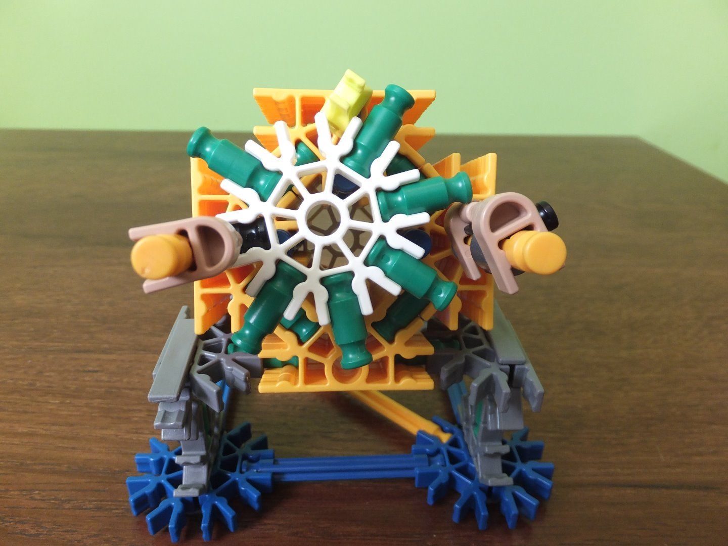 Mini K'nex Safe : 6 Steps - Instructables