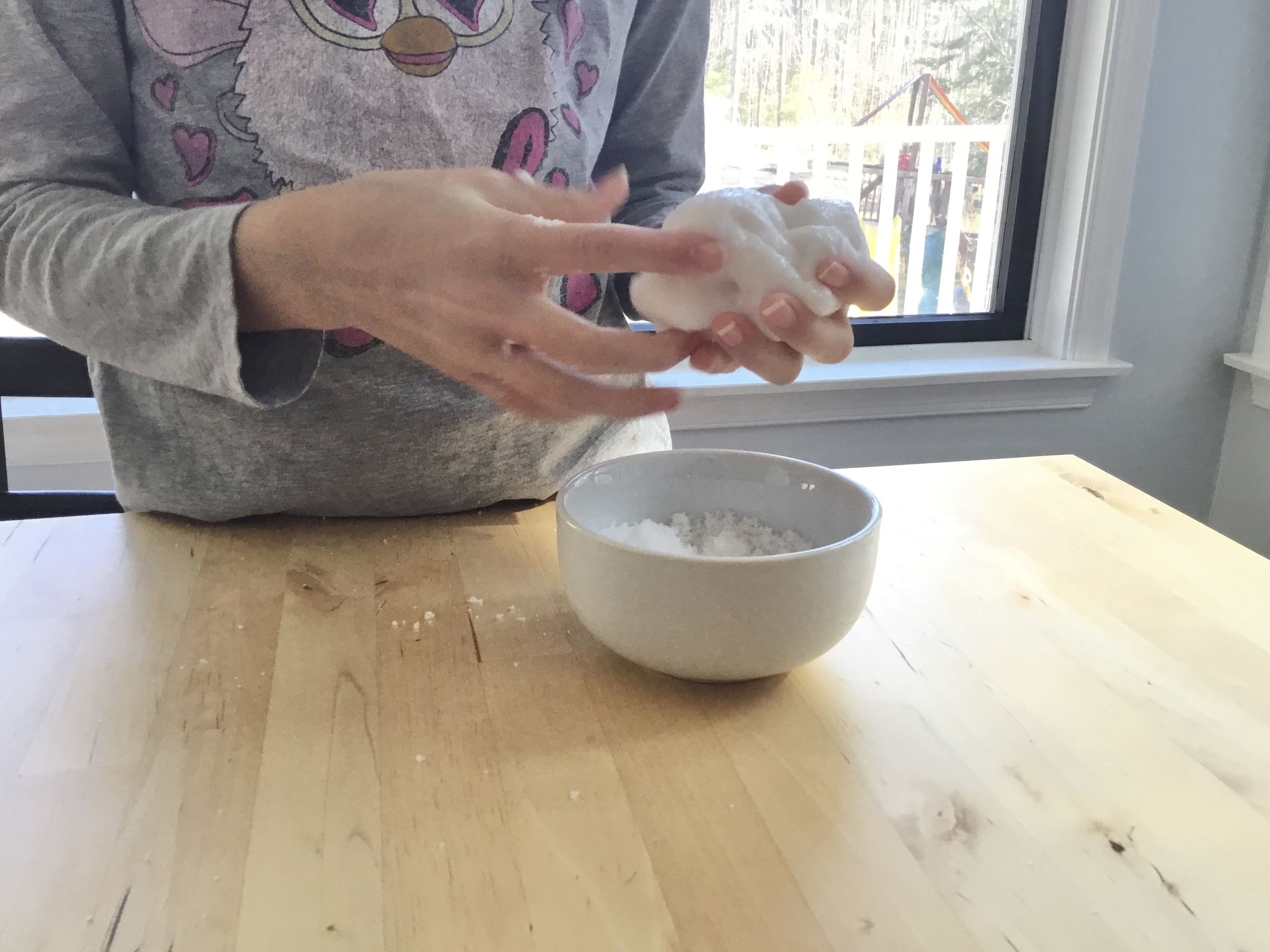 DIY Snow Slime : 8 Steps - Instructables
