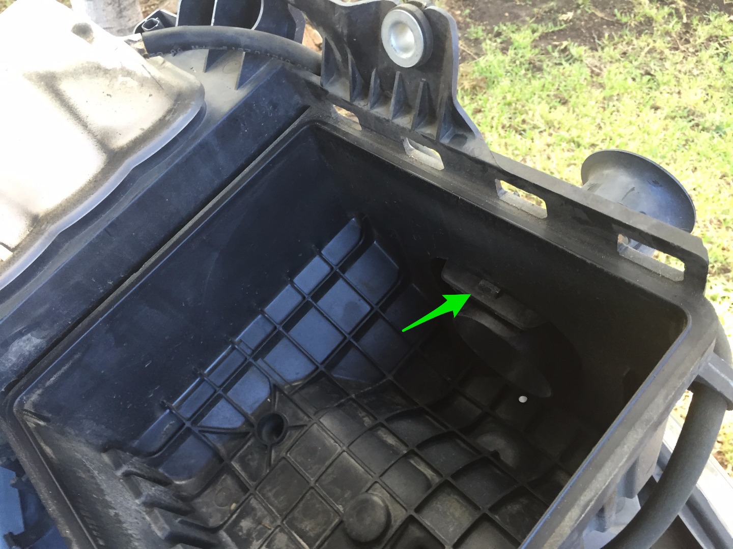 Gotts Air Intake Mod - Ford : 9 Steps - Instructables