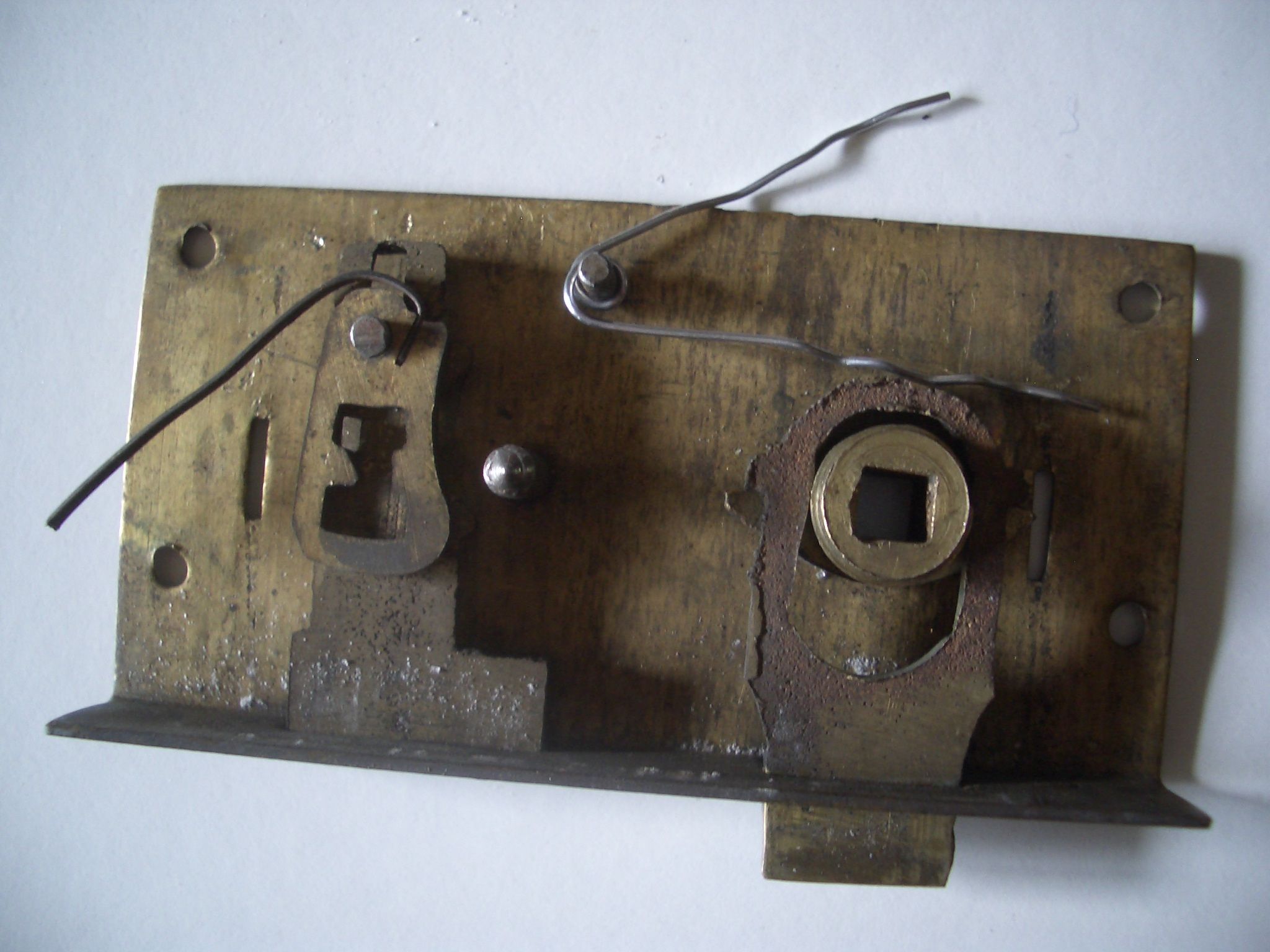 Repair a Broken Cupboard Catch : 4 Steps - Instructables