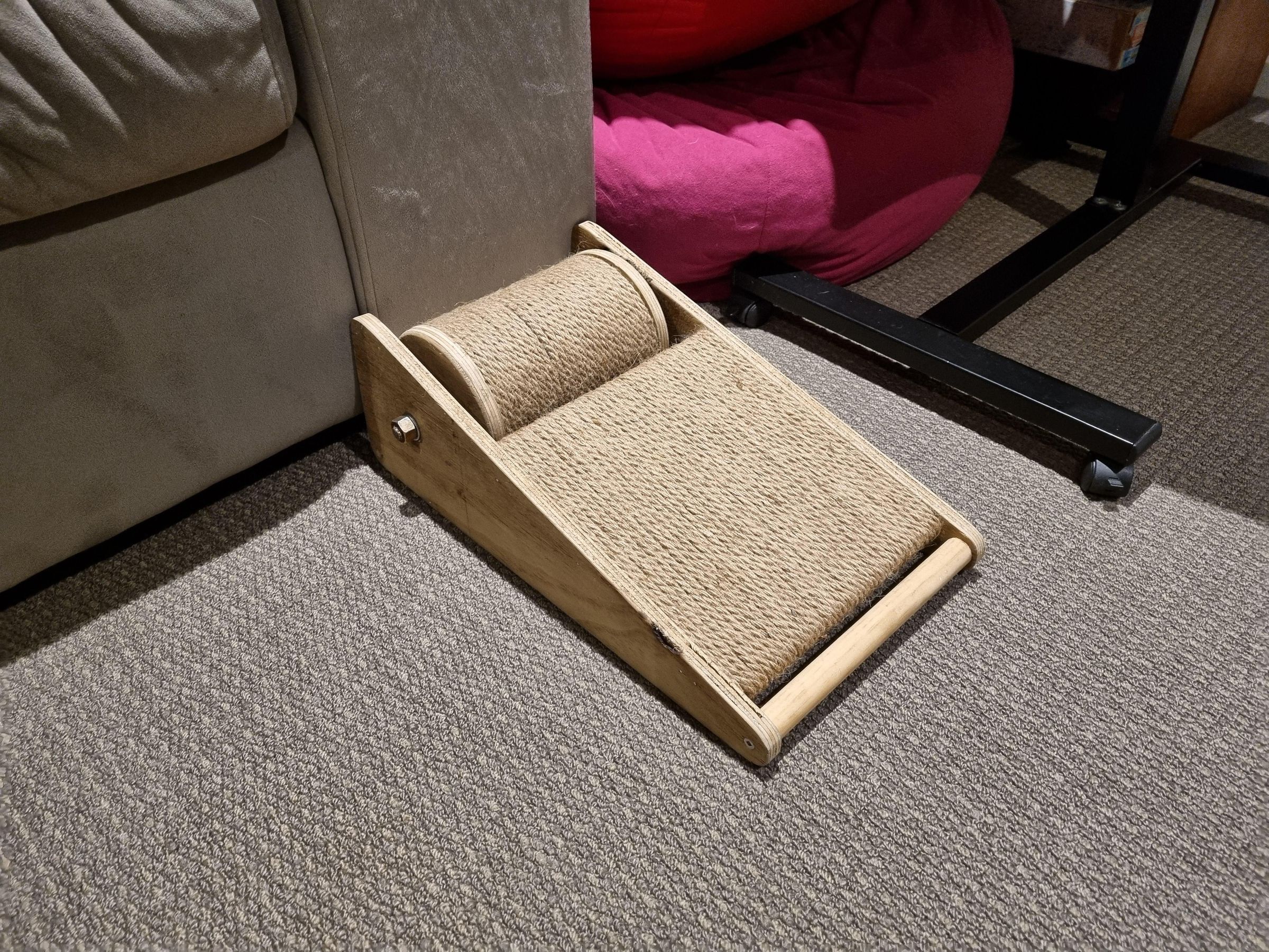 Cat Scratch Wheel : 8 Steps (with Pictures) - Instructables