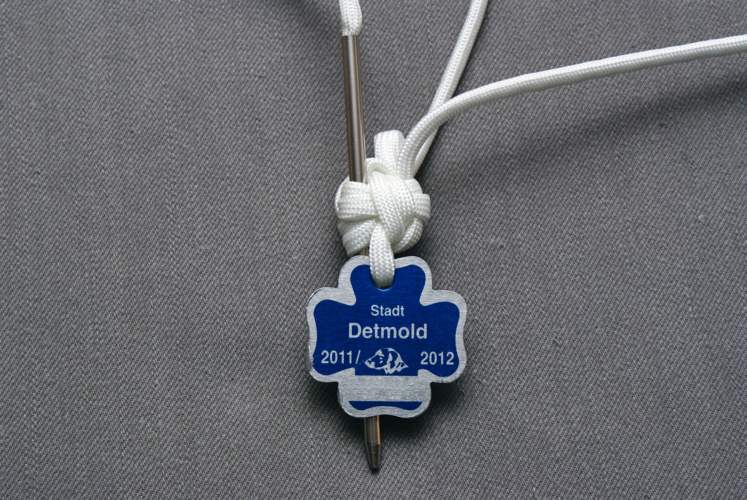 Paracord Dog Tag Holder : 7 Steps (with Pictures) - Instructables