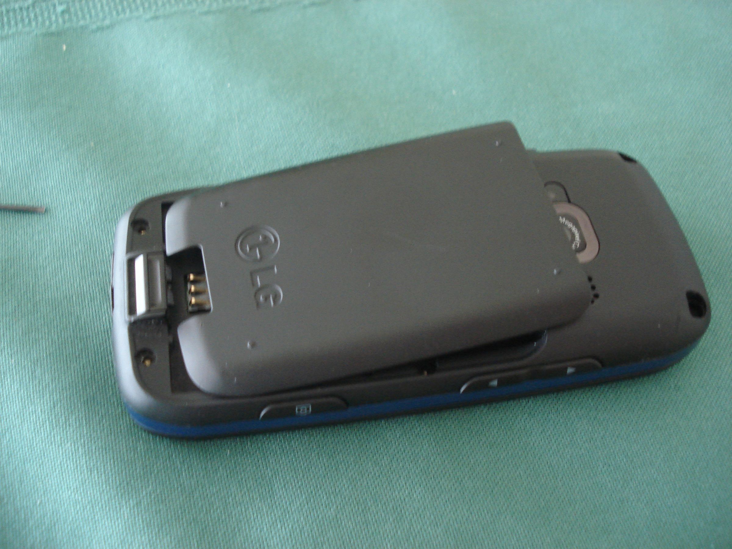 LG Rumor UX260 LCD Replacement : 10 Steps - Instructables