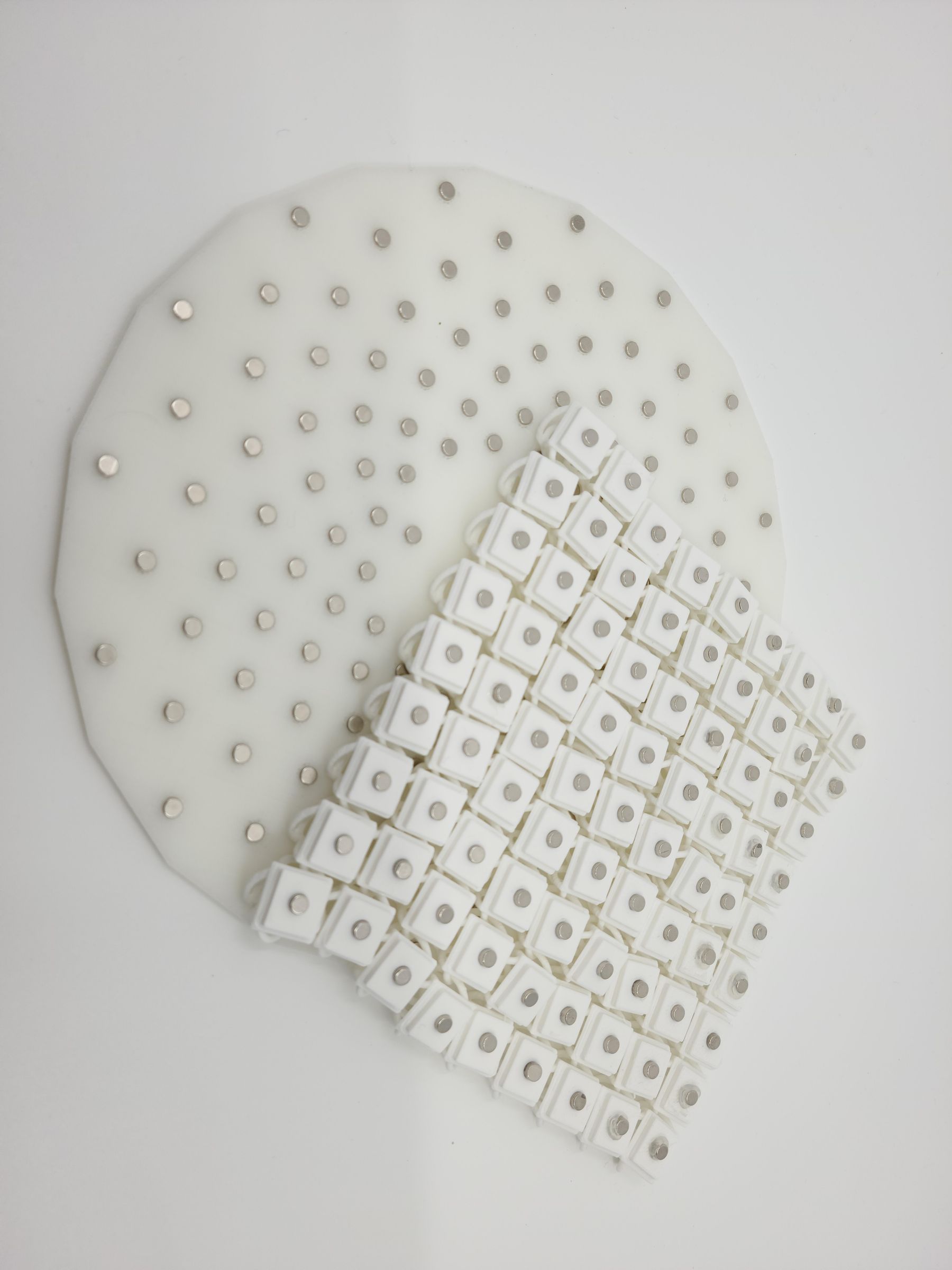 The ThreadBoard V4: Flexible E-Textile Prototyping Board : 4 Steps ...