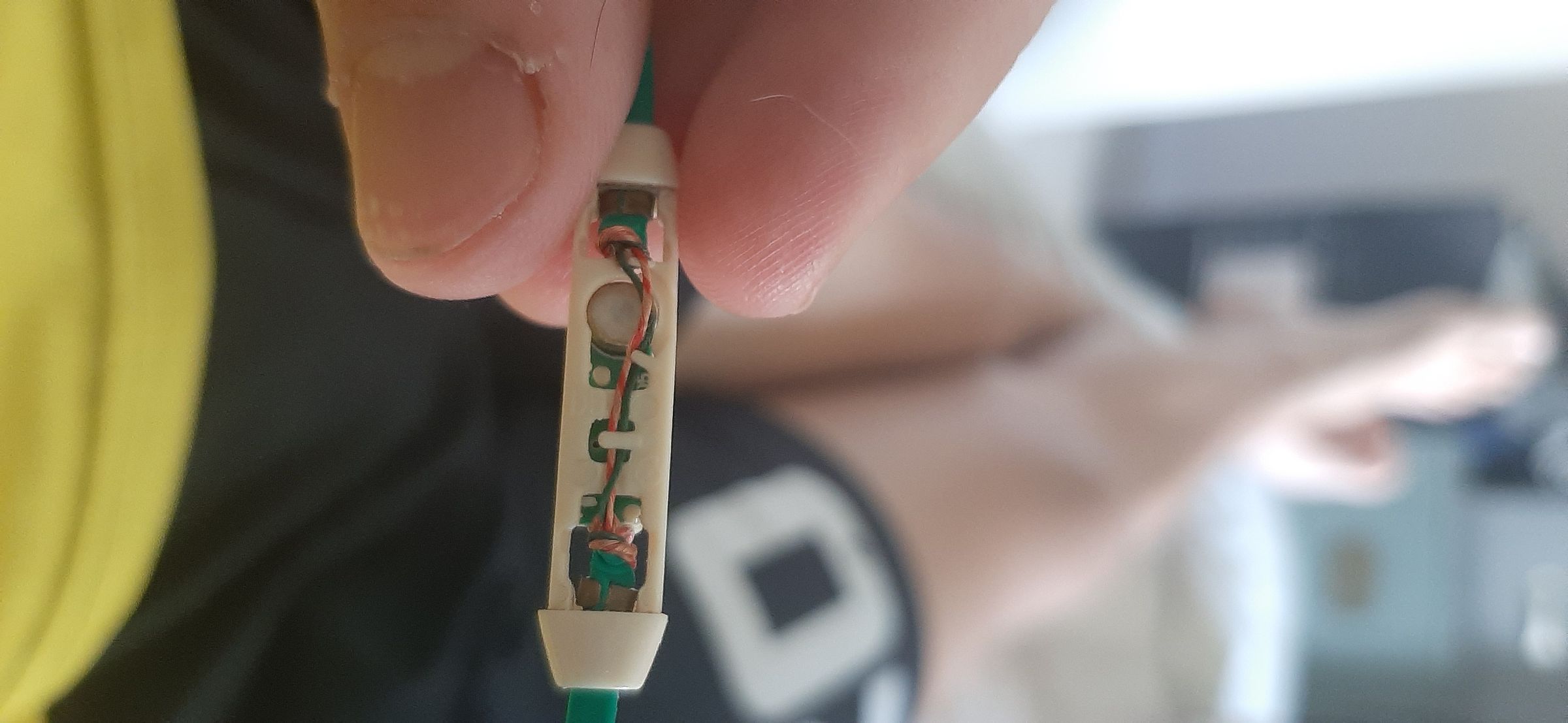 How to Repair Damaged Earphone : 4 Steps - Instructables