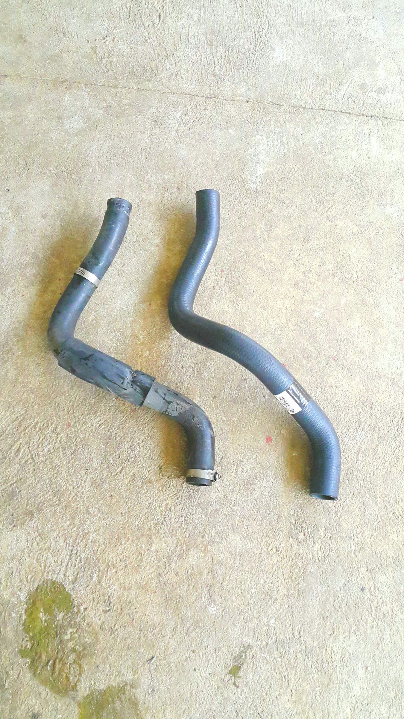Replacing the Lower Radiator Hose on a Hyundai Trajet/sonata. : 4 Steps ...