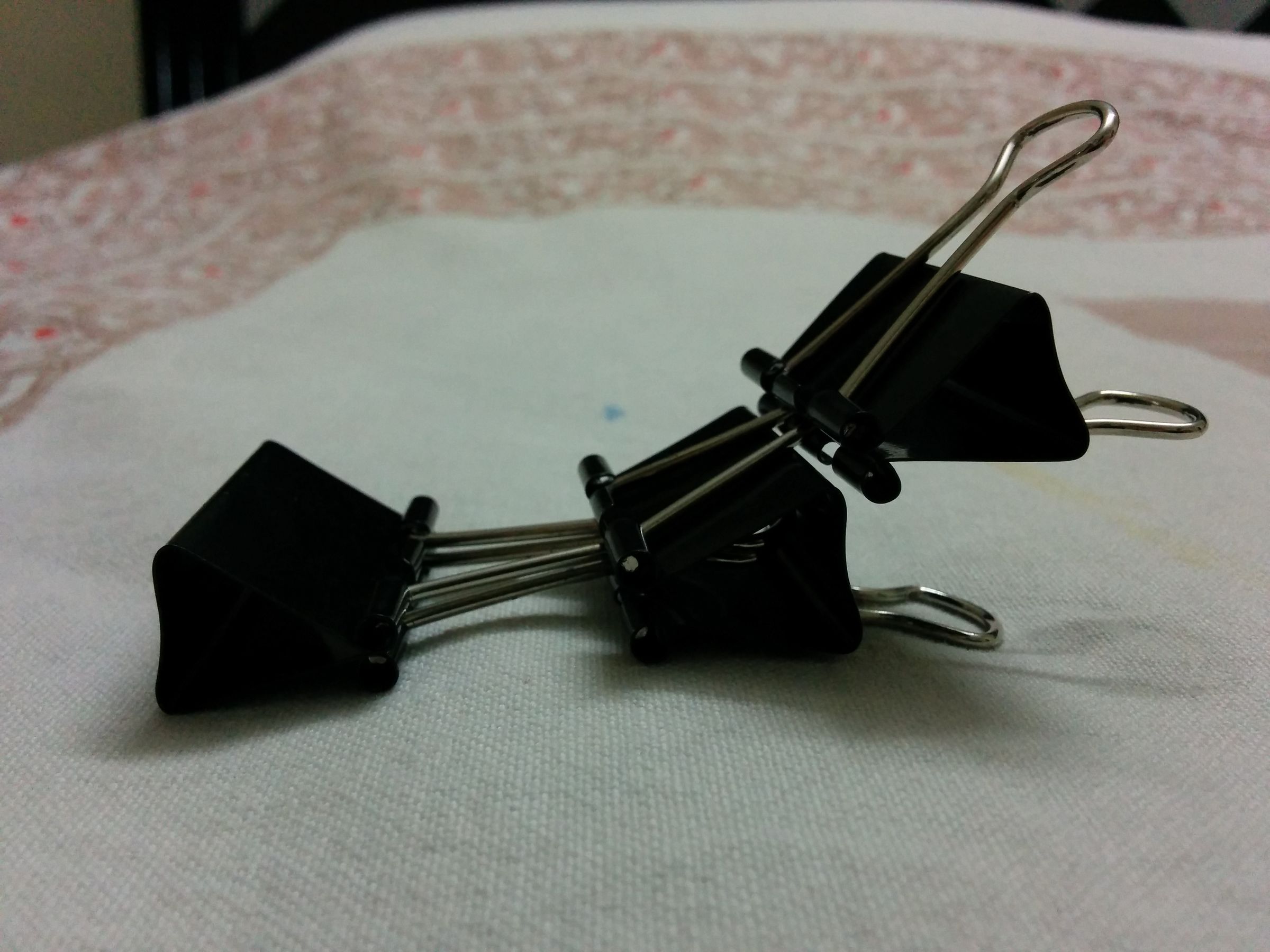 Binder Clip Phone Stand : 4 Steps - Instructables