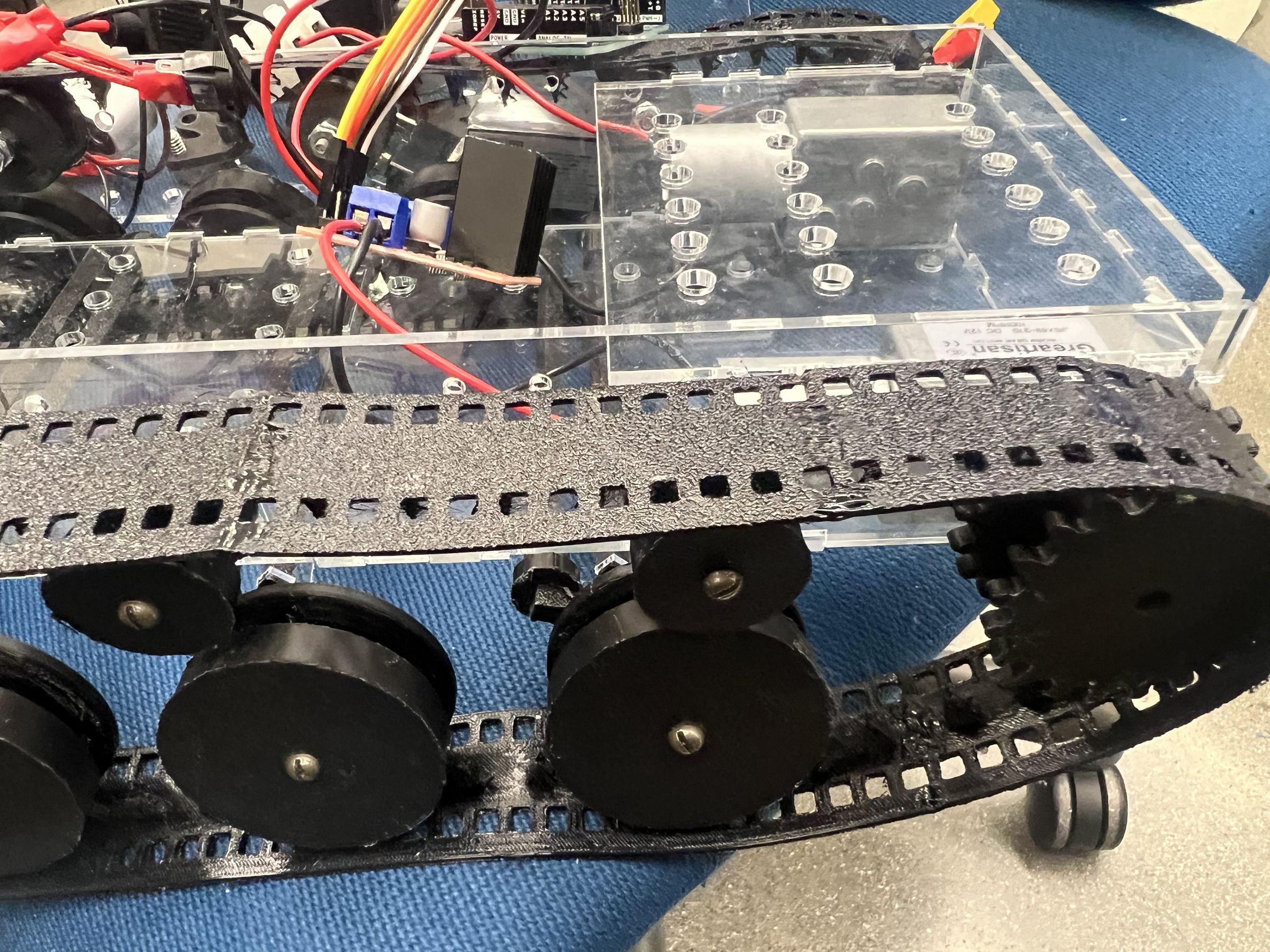 Remote Controlled Tracked Vehicle With Obstacle Avoidance : 11 Steps ...