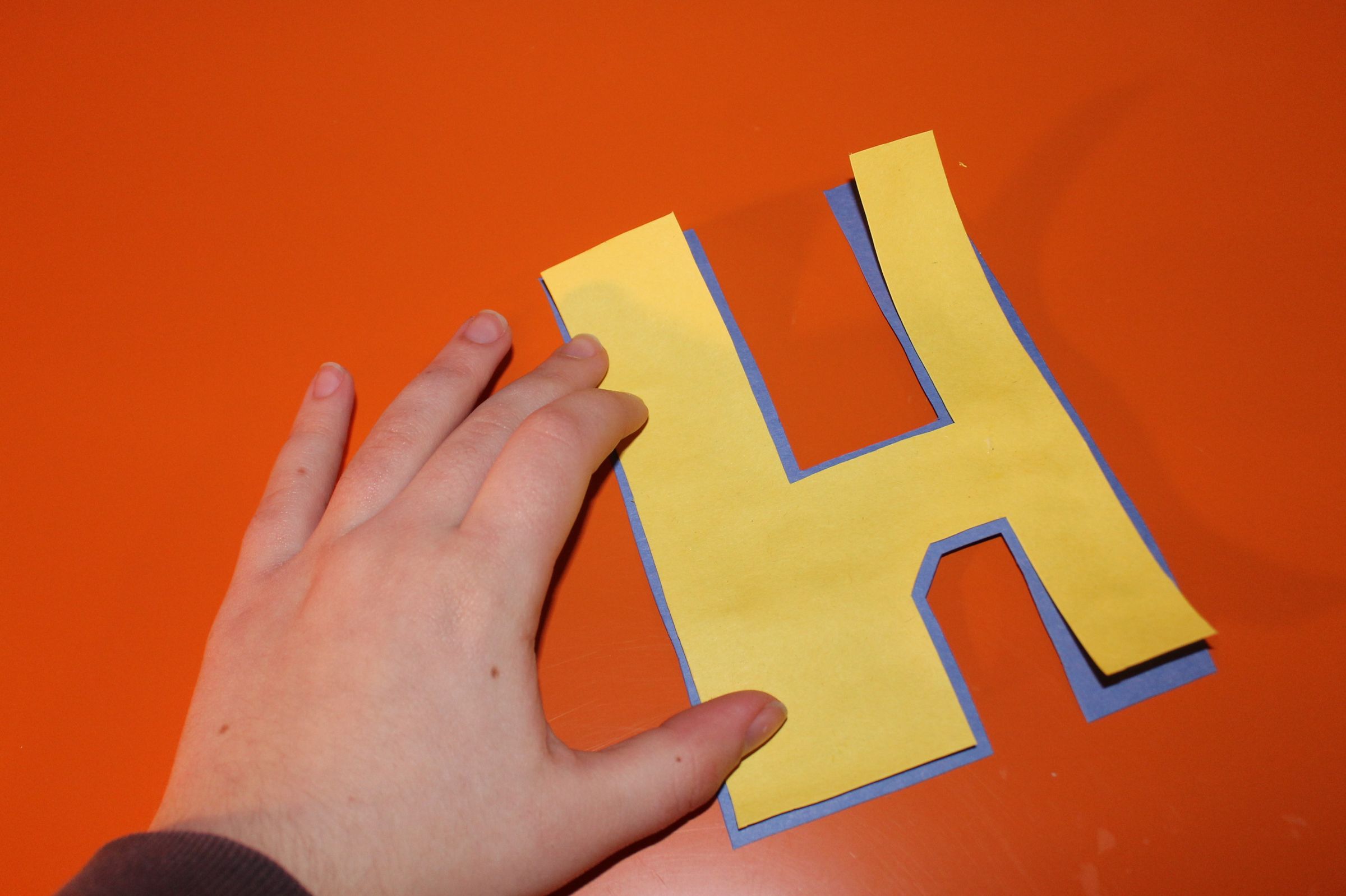 Construction Paper Cartoon Character Banner : 11 Steps - Instructables