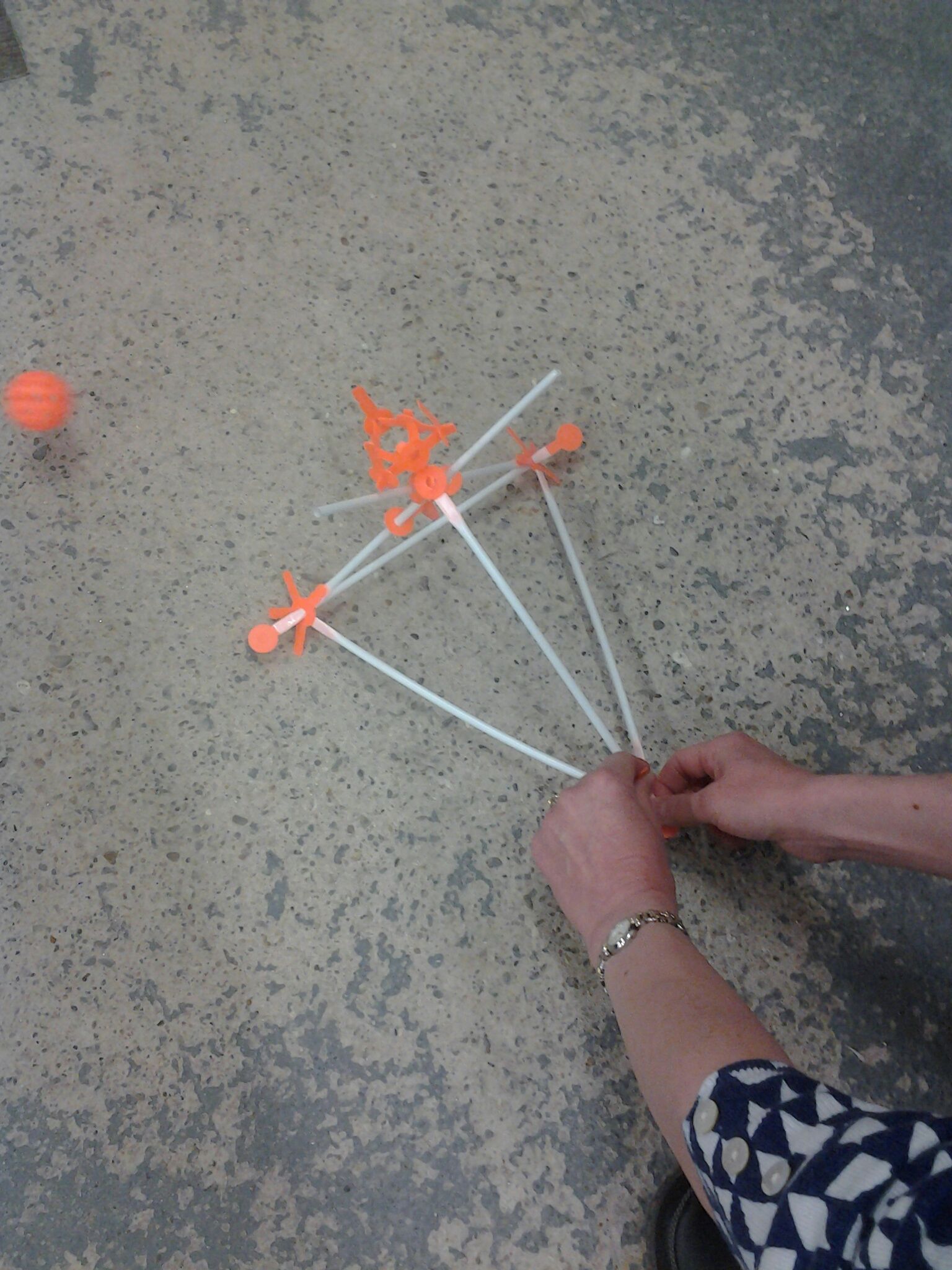 Strawbees Catapult : 14 Steps - Instructables