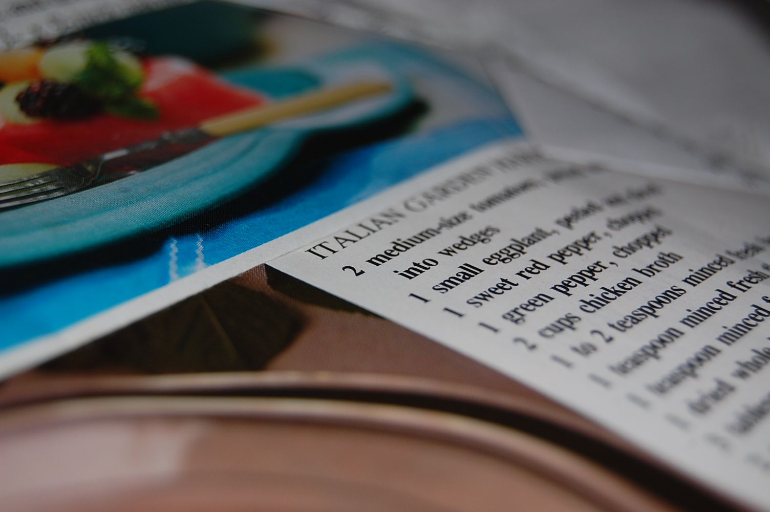 Recycled Magazine Purse! - Instructables