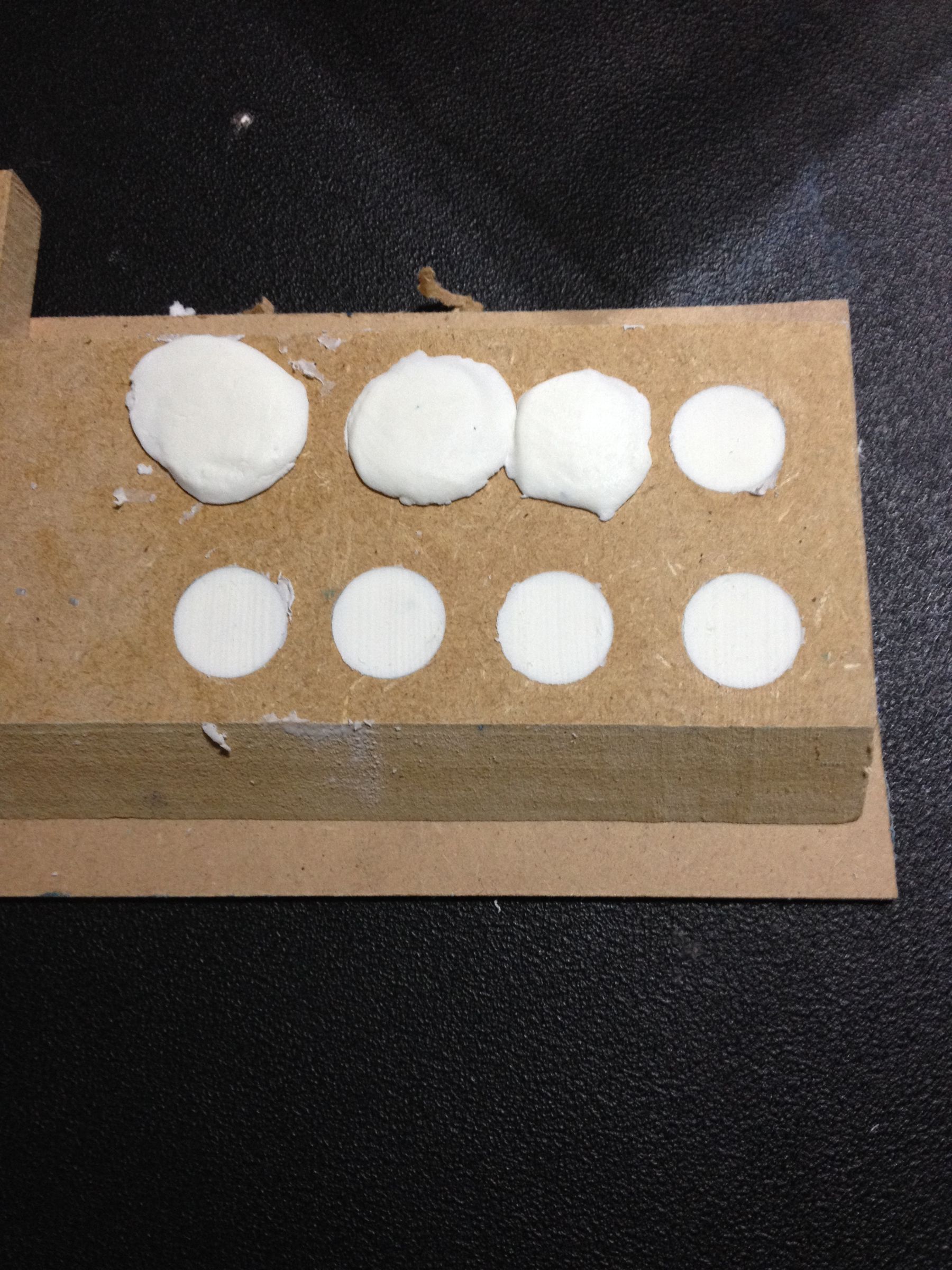 Laptop Feet With Oogoo : 4 Steps - Instructables
