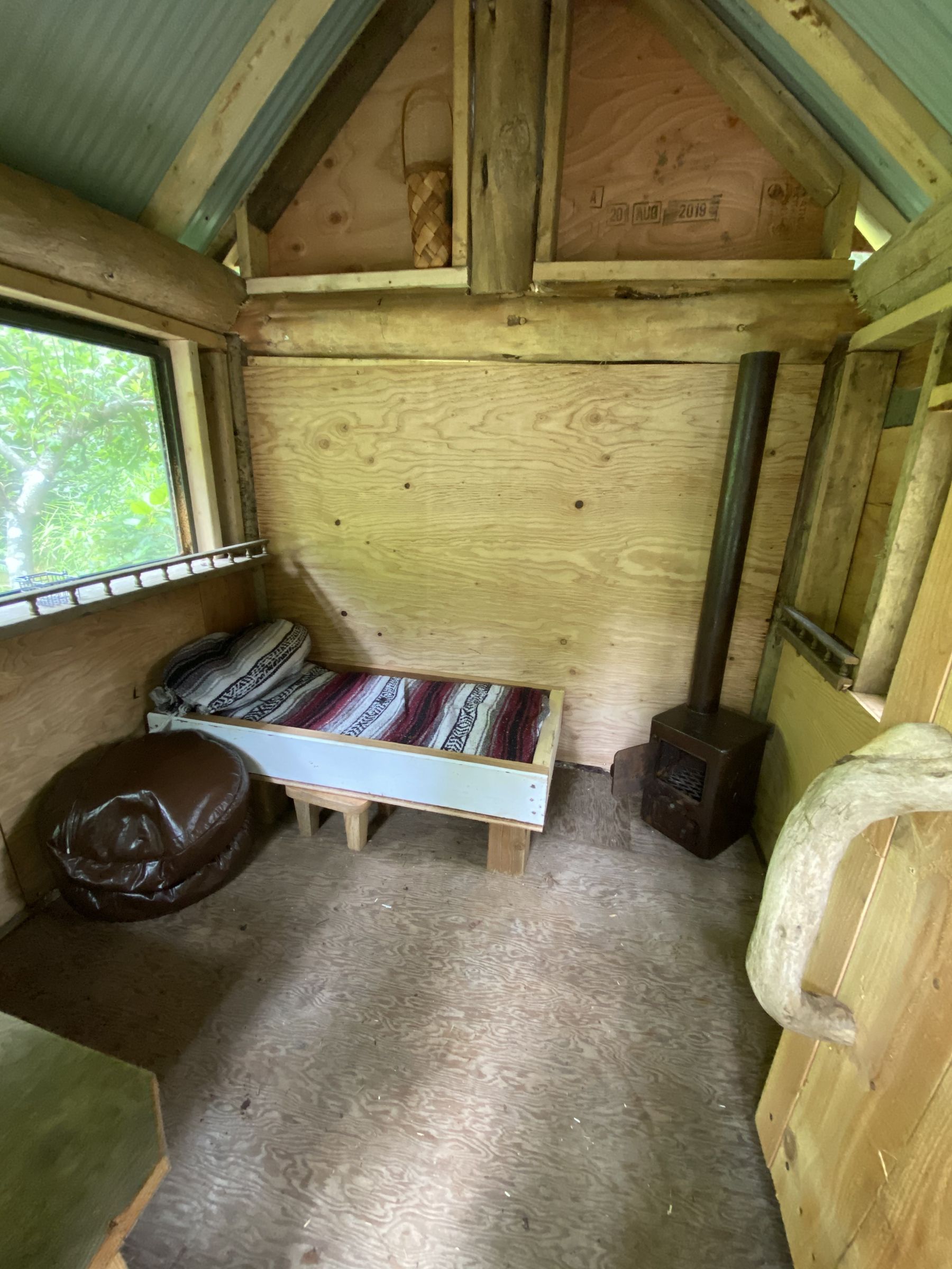 Rustic DIY Play House : 5 Steps (with Pictures) - Instructables