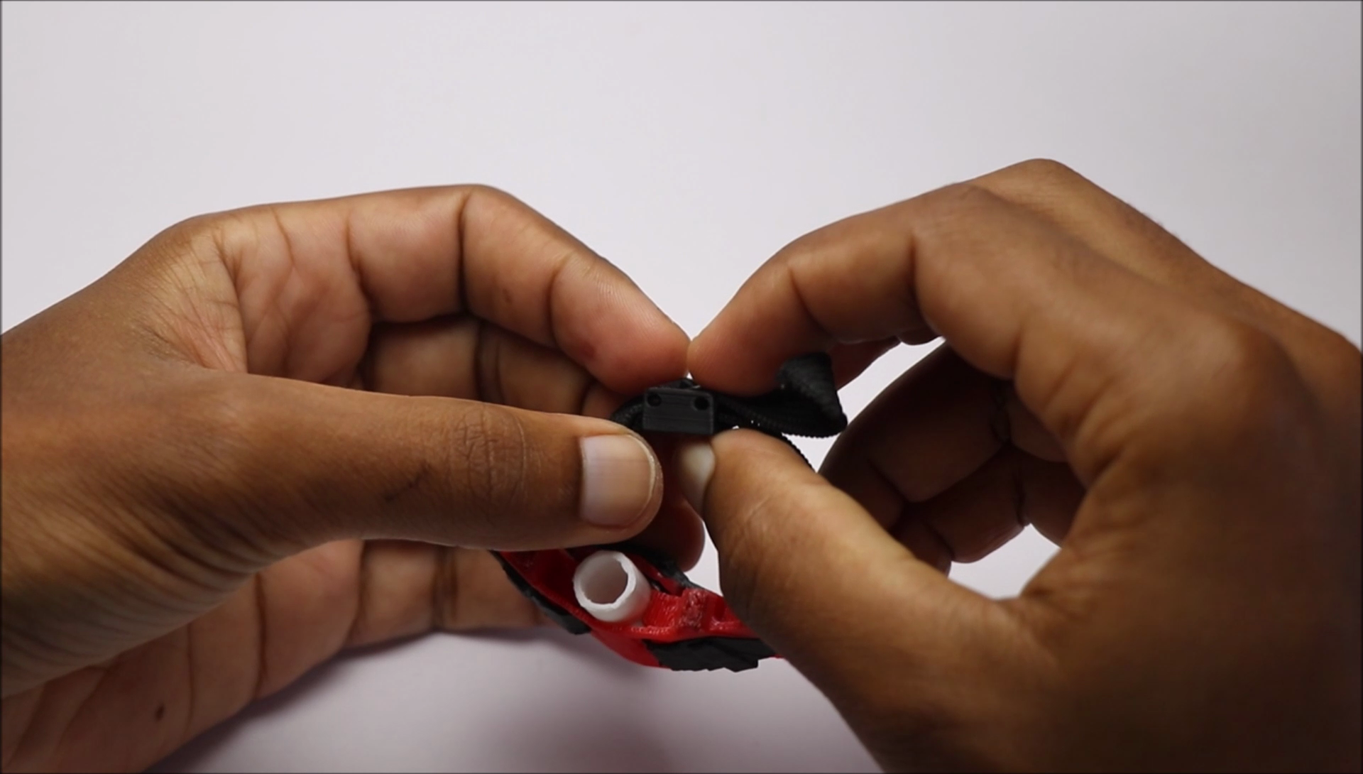 How to Make FULLY FUNCTIONAL PS4 Version Spiderman Web Shooter : 6 ...