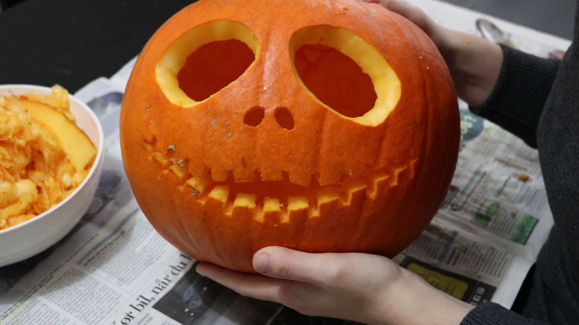 Pumpkin Carving Tips & Tricks : 5 Steps (with Pictures) - Instructables