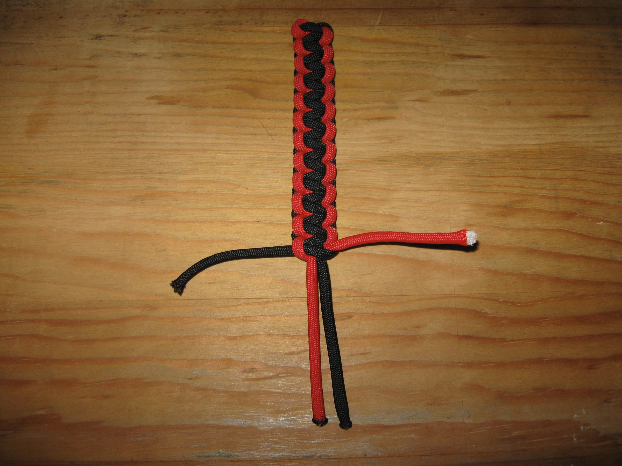 Two Color Paracord Solomon Bar : 6 Steps (with Pictures) - Instructables