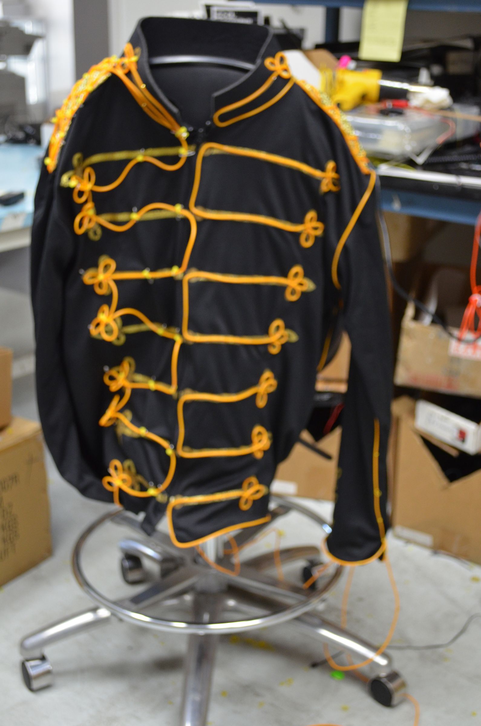 EZ-EL Wire Michael Jackson Costume! Step-By-Step Tutorial : 4 Steps (with Pictures) - Instructables