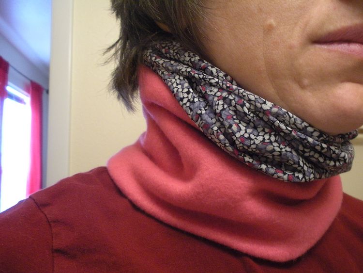 How to Make a Stylish Neck Gaiter : 16 Steps (with Pictures ...