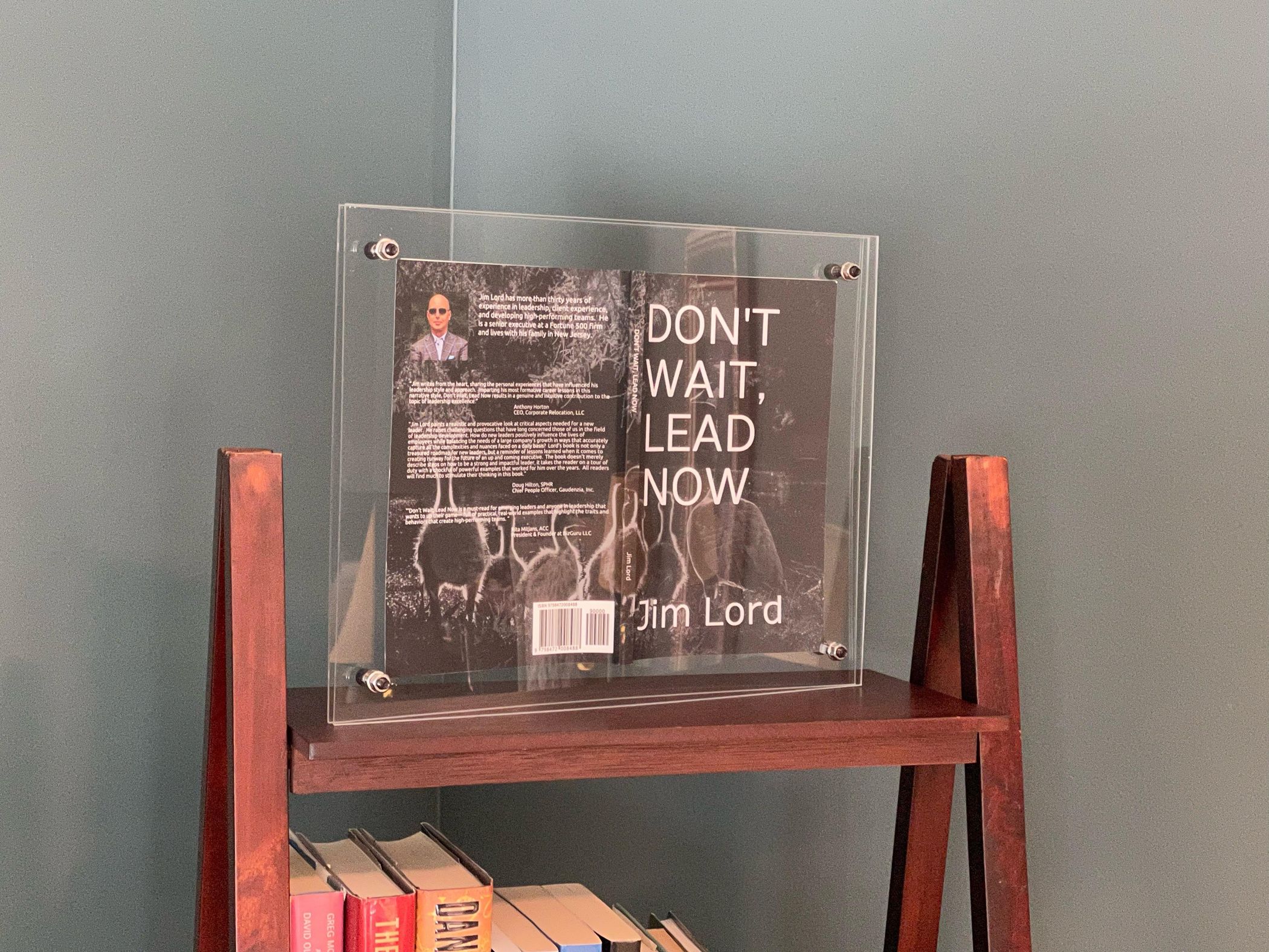 Acrylic Book Display : 4 Steps (with Pictures) - Instructables