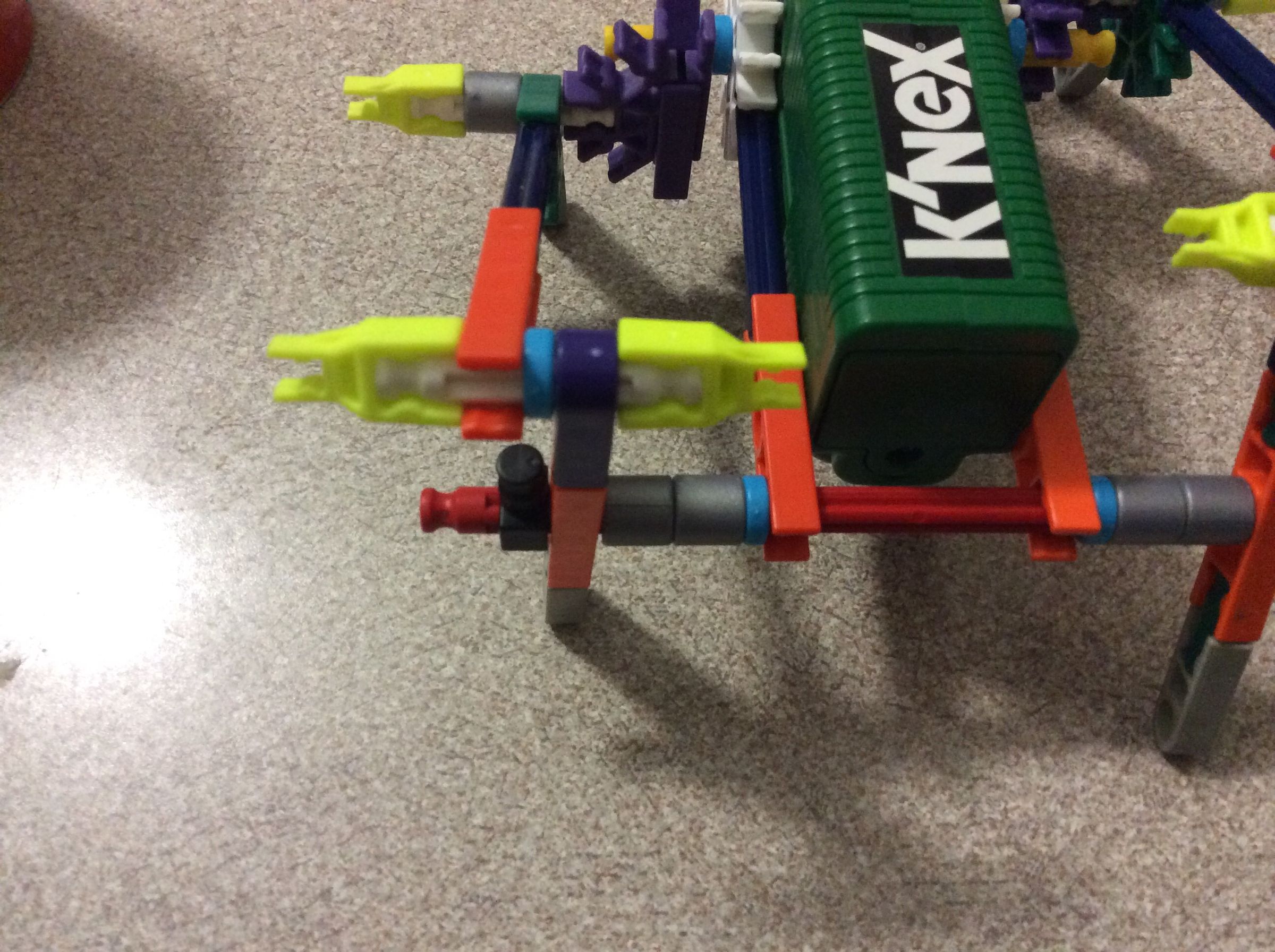 Mini Knex 4 Legged Walking Robot : 7 Steps (with Pictures) - Instructables
