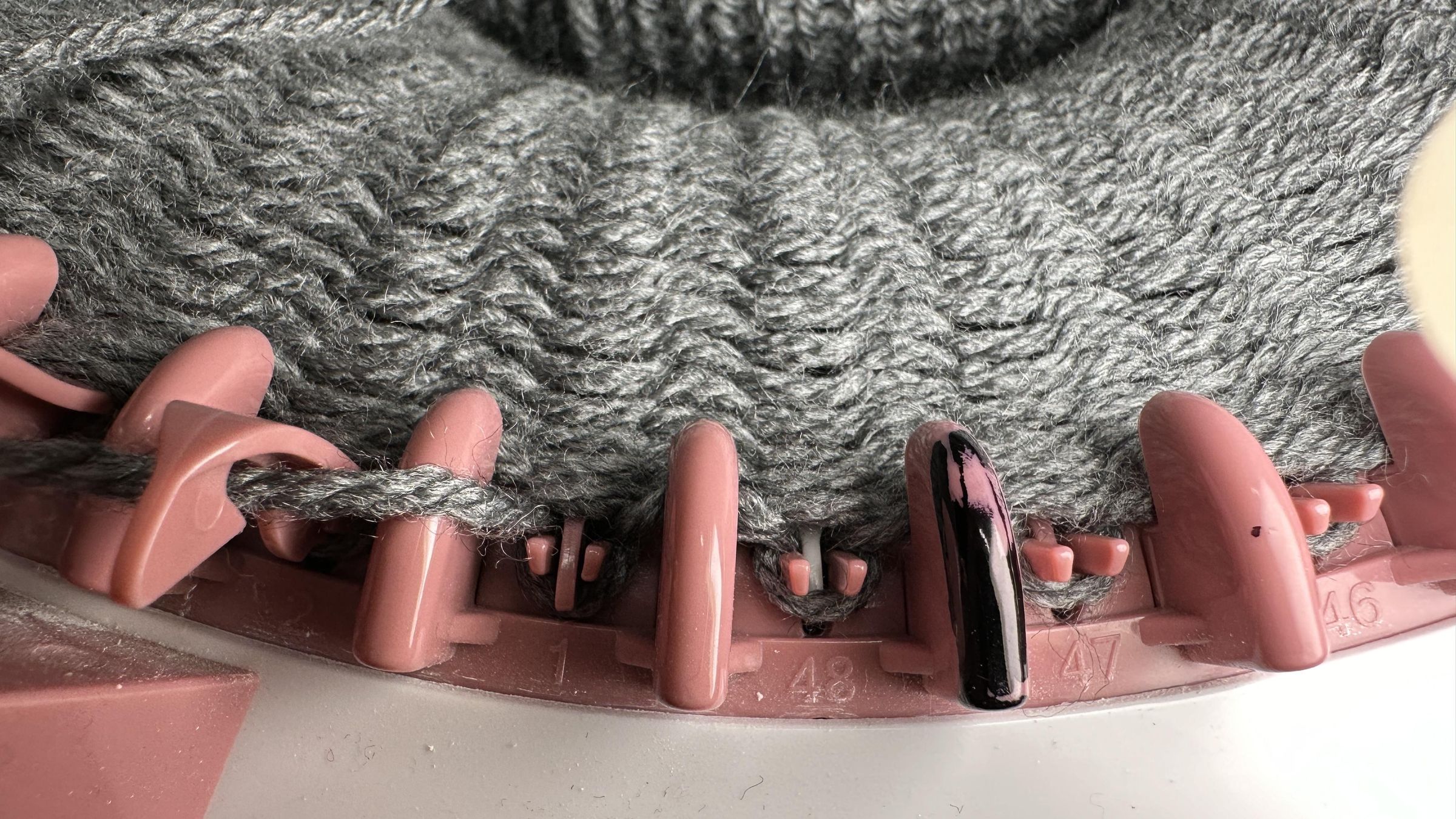 The 20 Minute Knitting Machine Beanie : 18 Steps (with Pictures ...