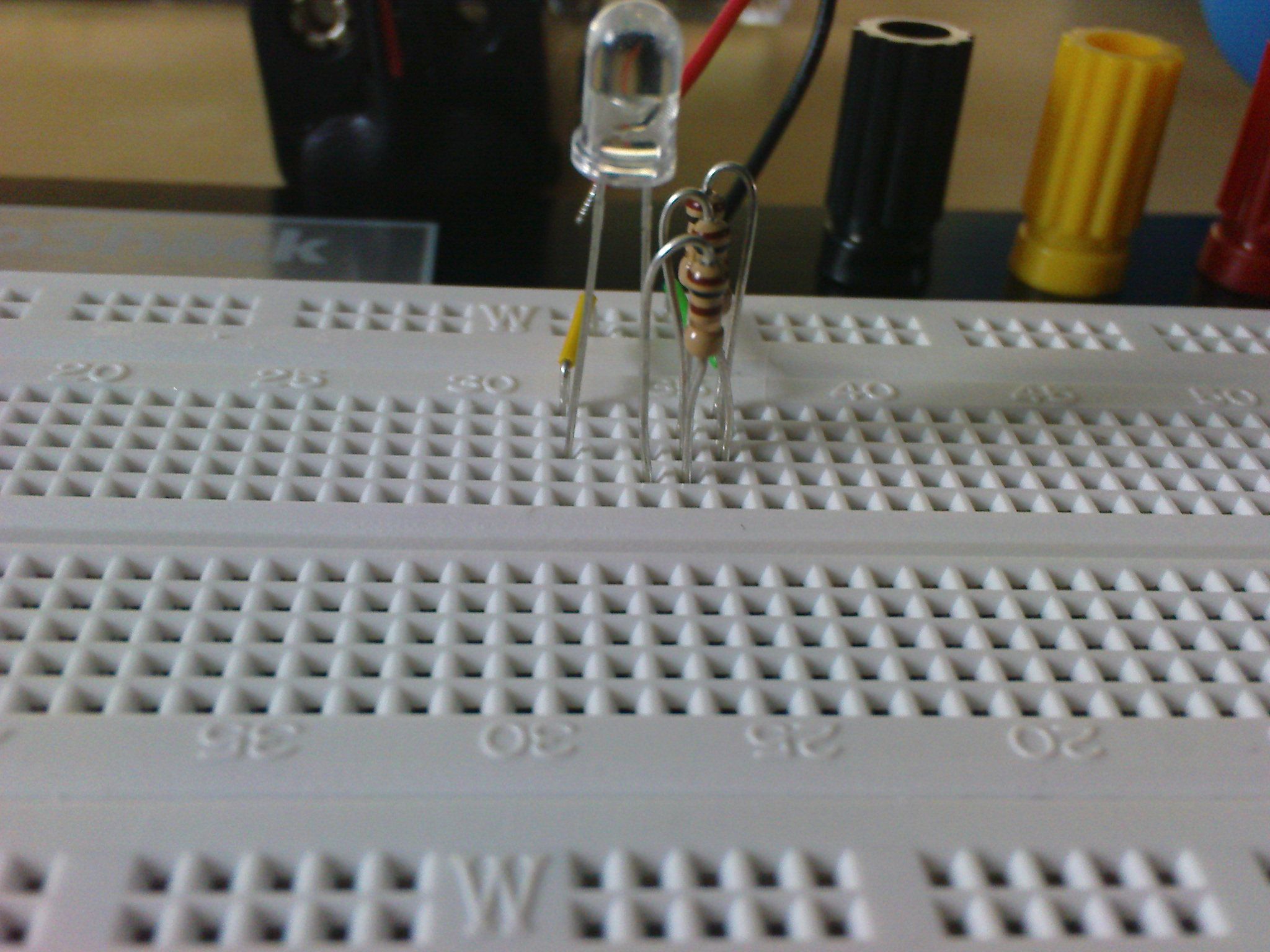 Breadboard Basics for Absolute Beginners : 10 Steps (with Pictures ...