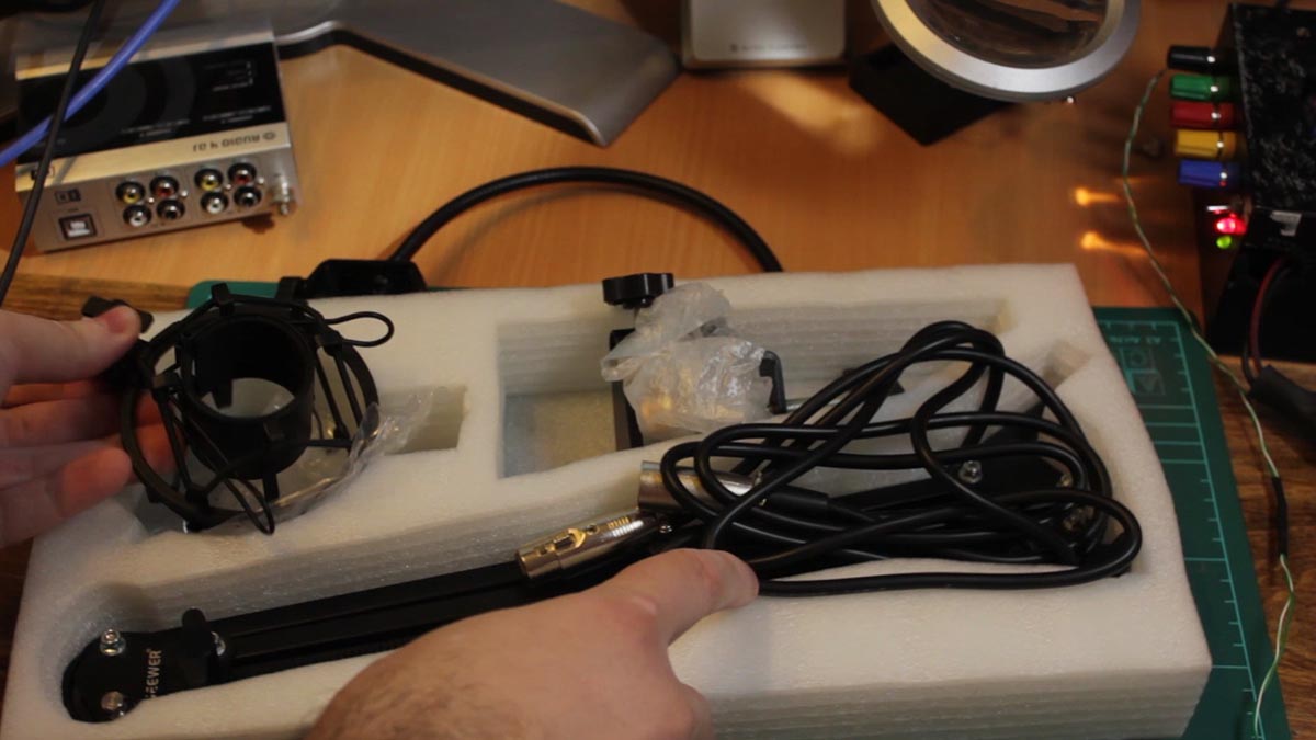 How to Setup a Microphone Stand : 8 Steps - Instructables