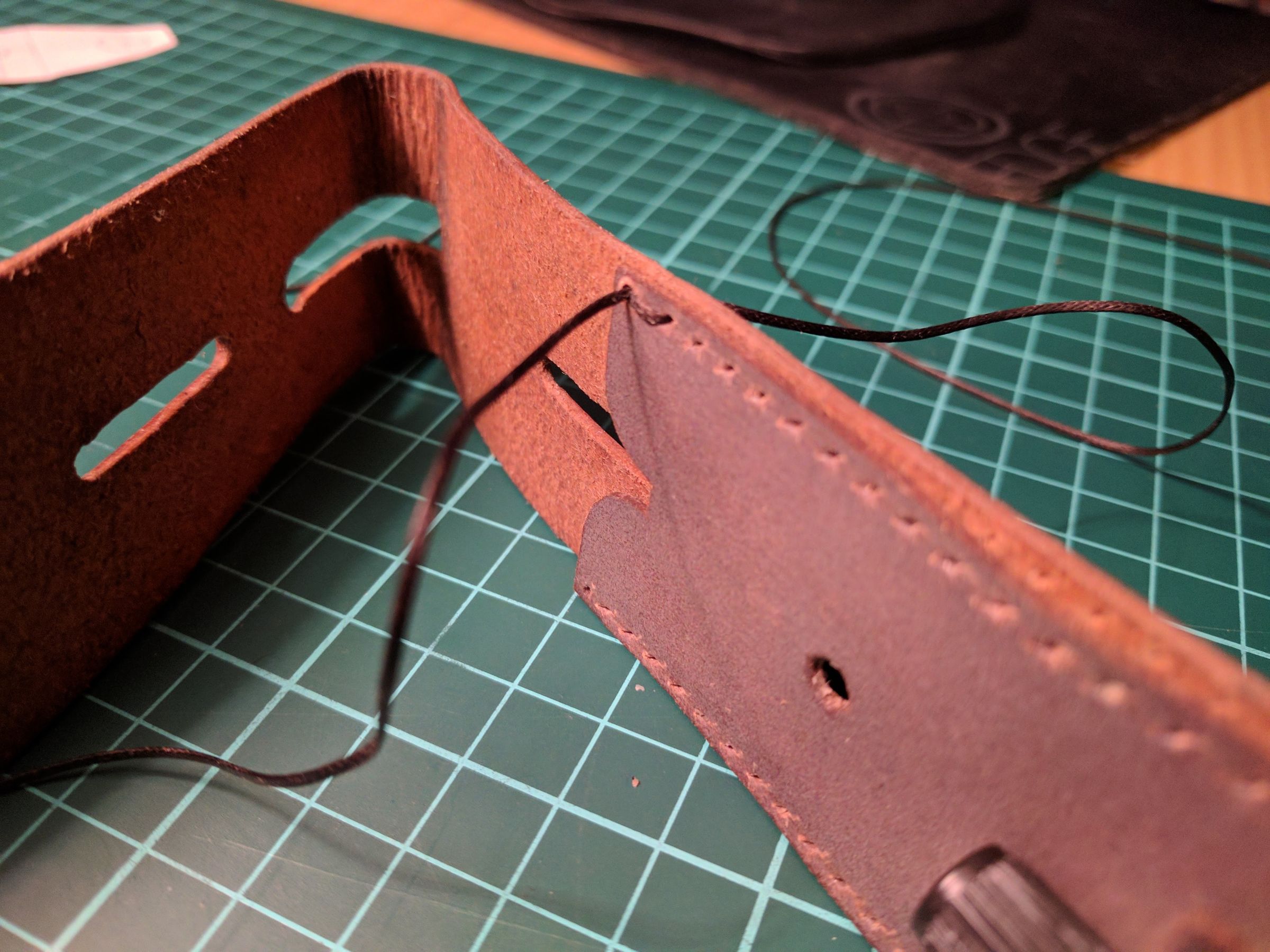 Leather Compass Case : 9 Steps (with Pictures) - Instructables