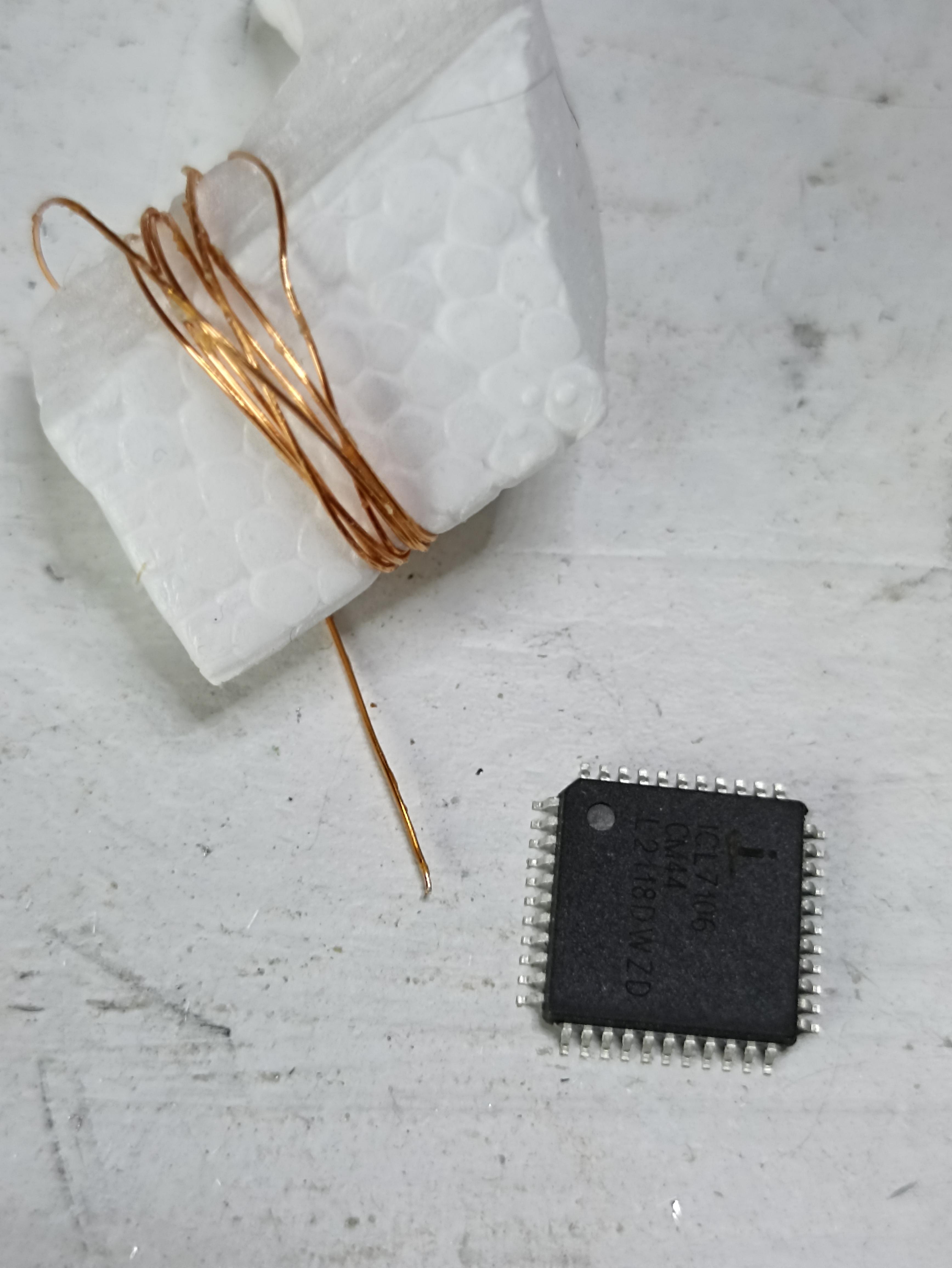 Replacing a 40 Pin COB With a 44 Pin QFP : 3 Steps (with Pictures ...