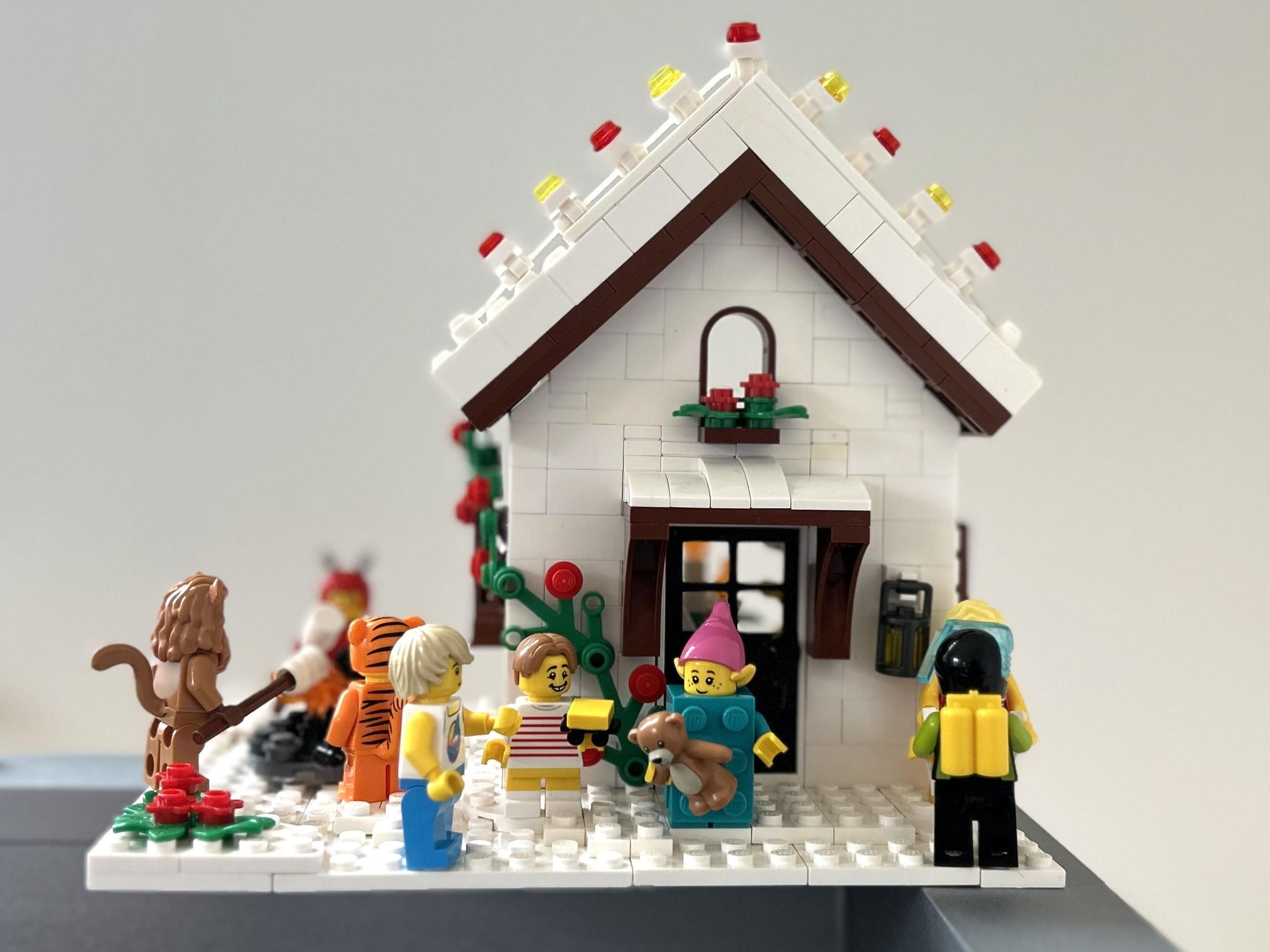 How to Build My LEGO Holiday House in Seven Steps. No Instructions ...