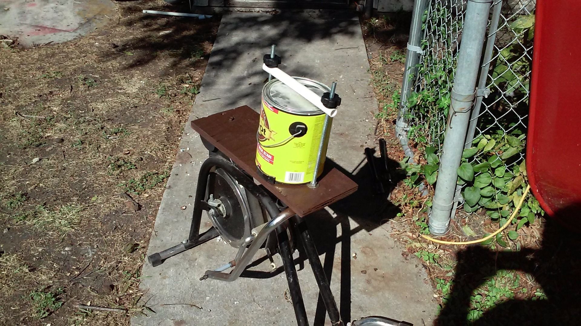 Hand Crank Paint Shaker : 7 Steps (with Pictures) - Instructables