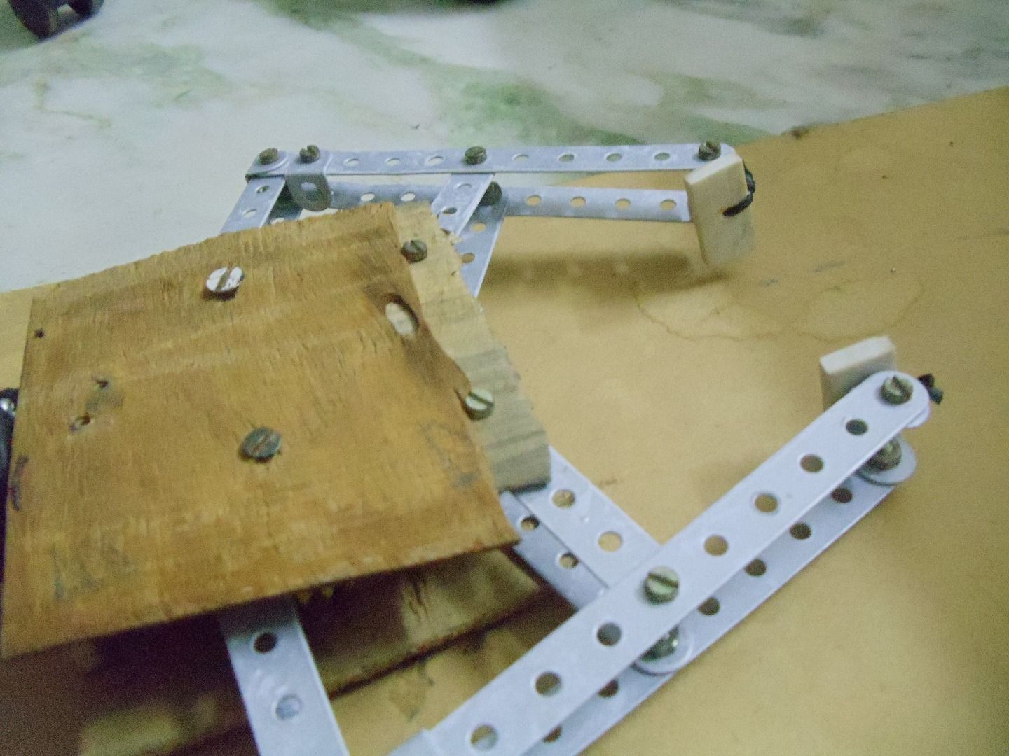 Home Made Robot Gripper : 8 Steps (with Pictures) - Instructables