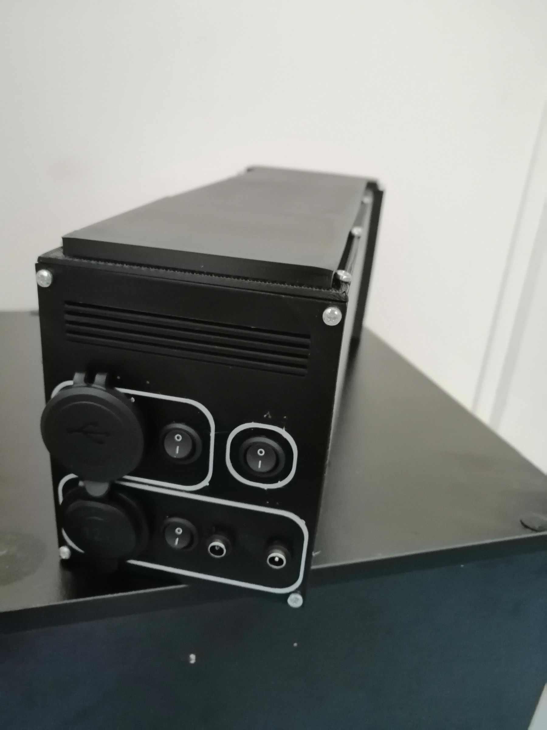 Portable Battery Connect 150w V1 : 3 Steps - Instructables