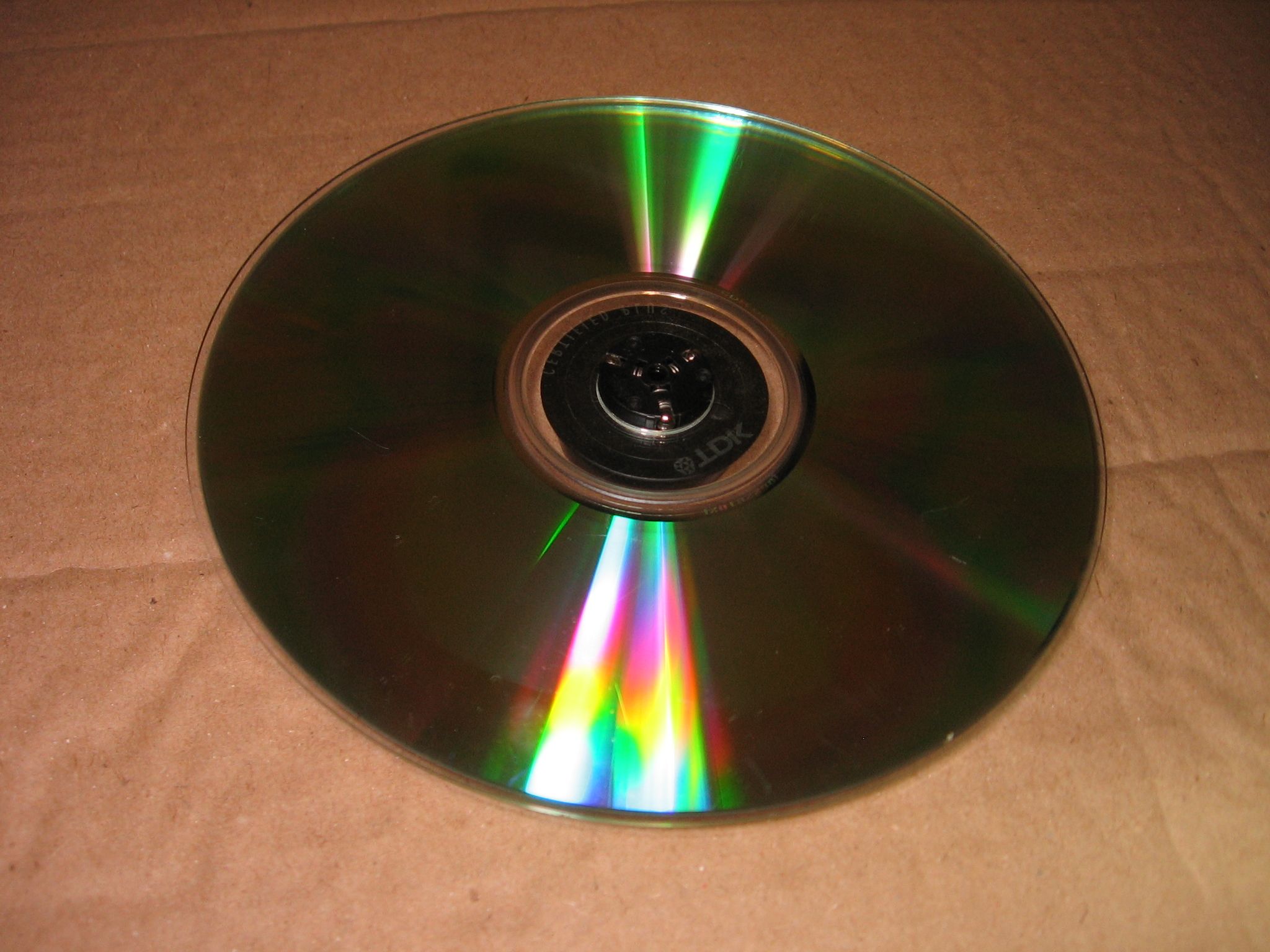 CD Magnet : 4 Steps - Instructables
