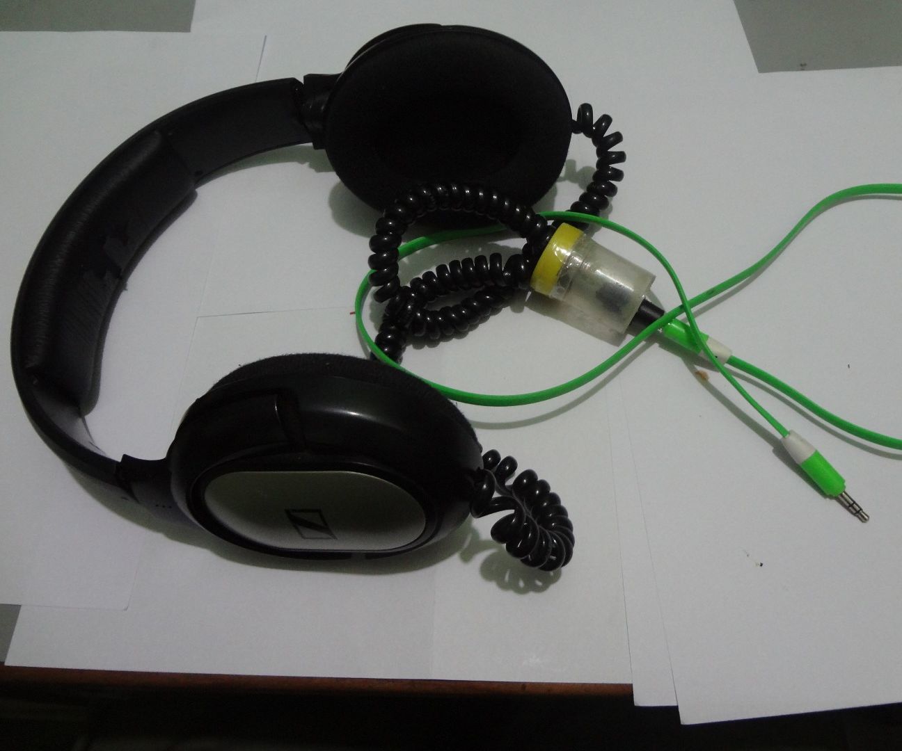 Repairing and Customizing Old Headphones : 7 Steps - Instructables
