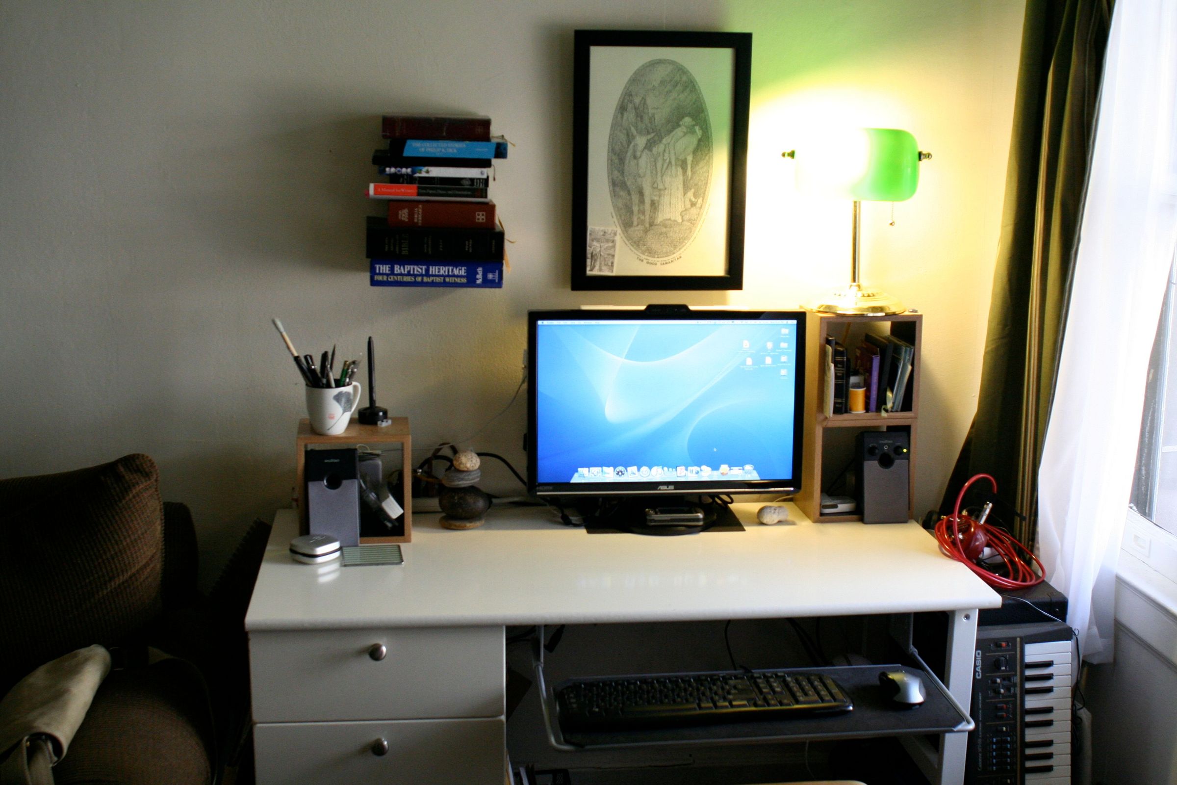 MacBook/iMac Rack Hack : 4 Steps - Instructables