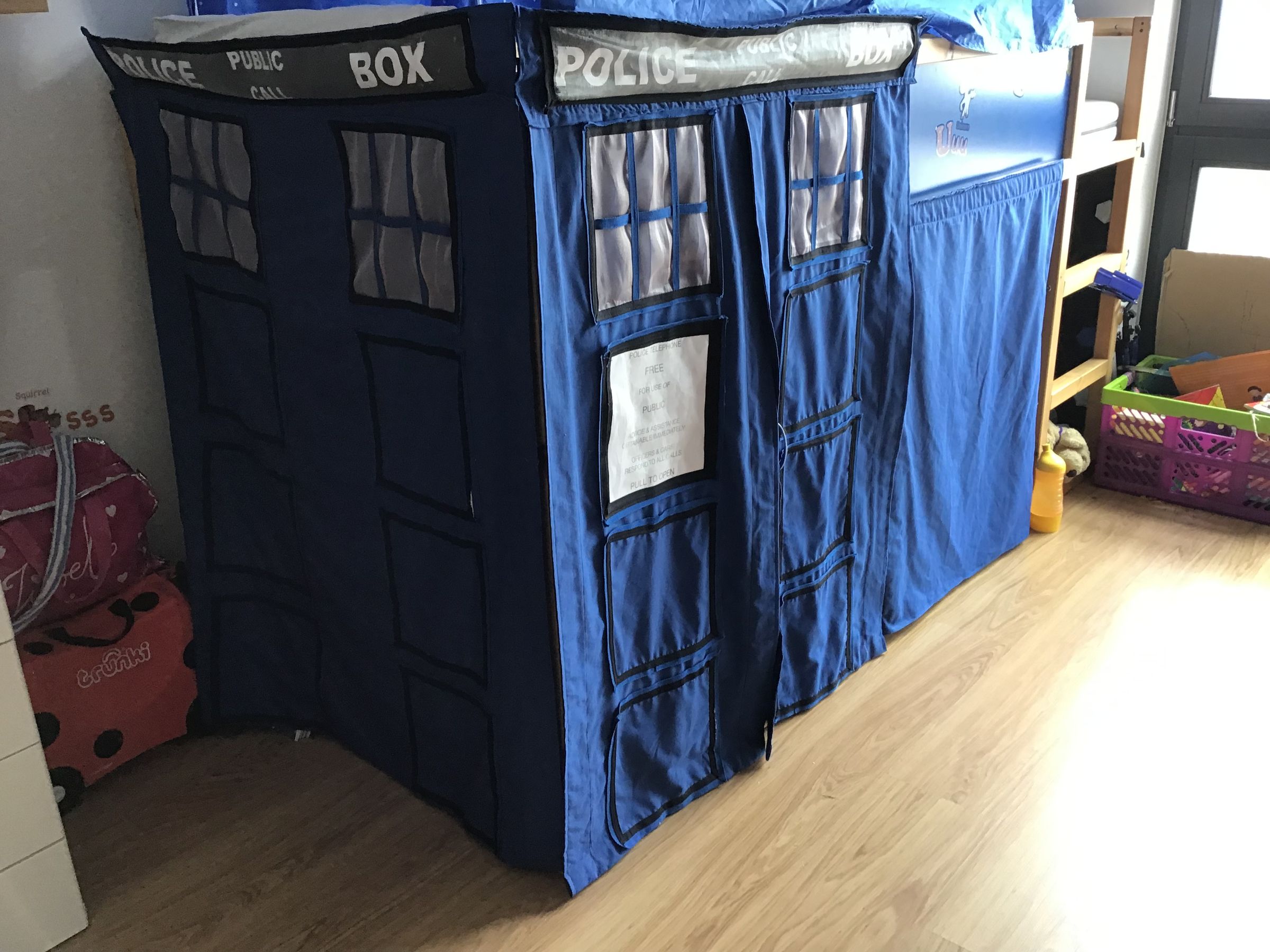 Doctor Who's Tardis Child's Bunk Bed Removable Curtains : 5 Steps (with ...
