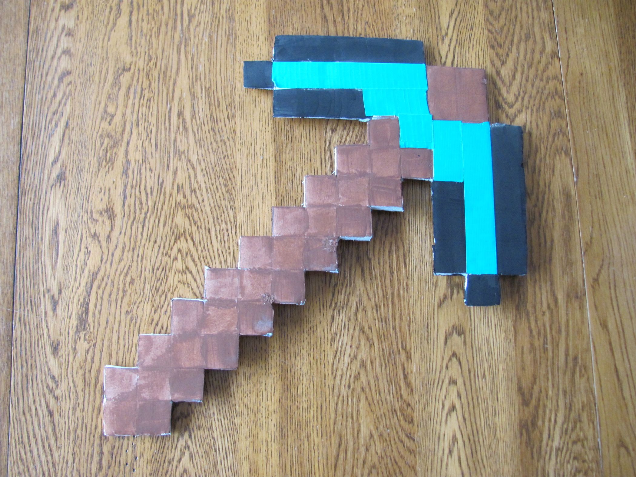 How to Make a Minecraft Diamond Pickaxe : 9 Steps (with Pictures ...