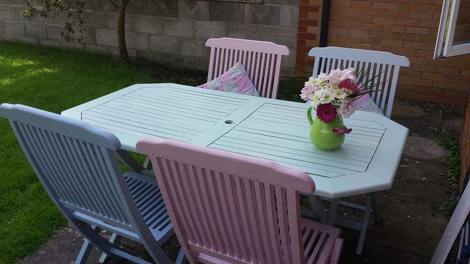 Upcycled Garden Furniture : 4 Steps - Instructables
