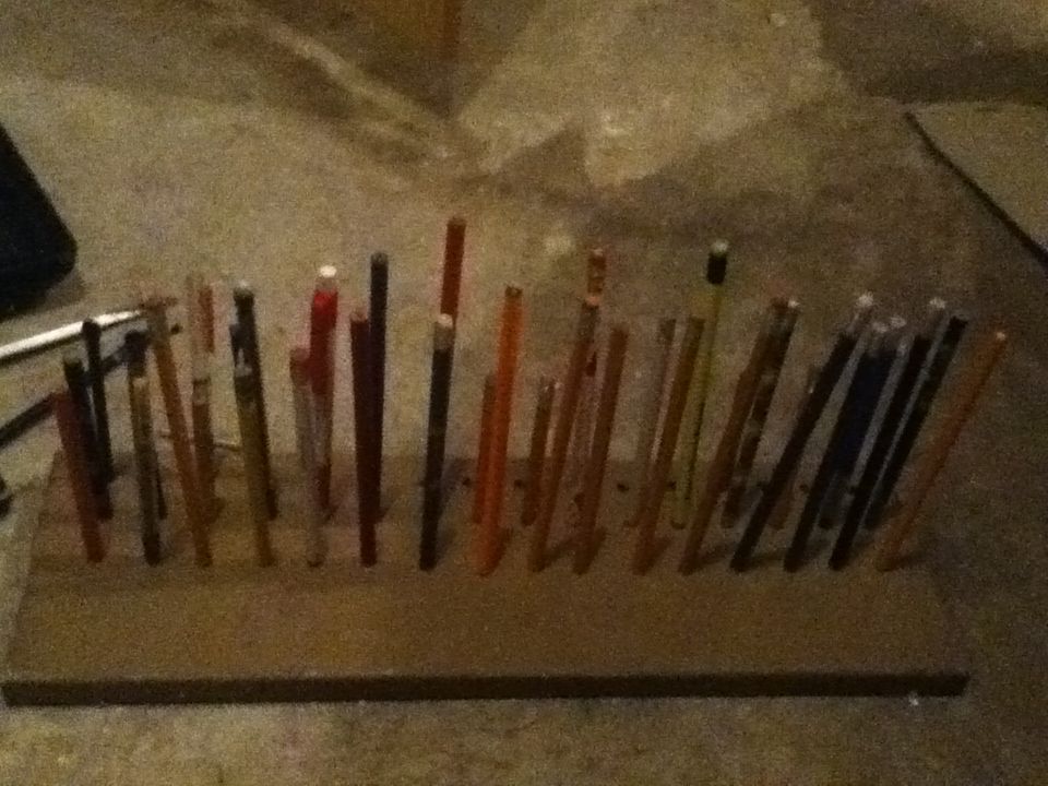 How to Make an Easy Wood Writing Utensil Holder That Can Attach to Desk ...