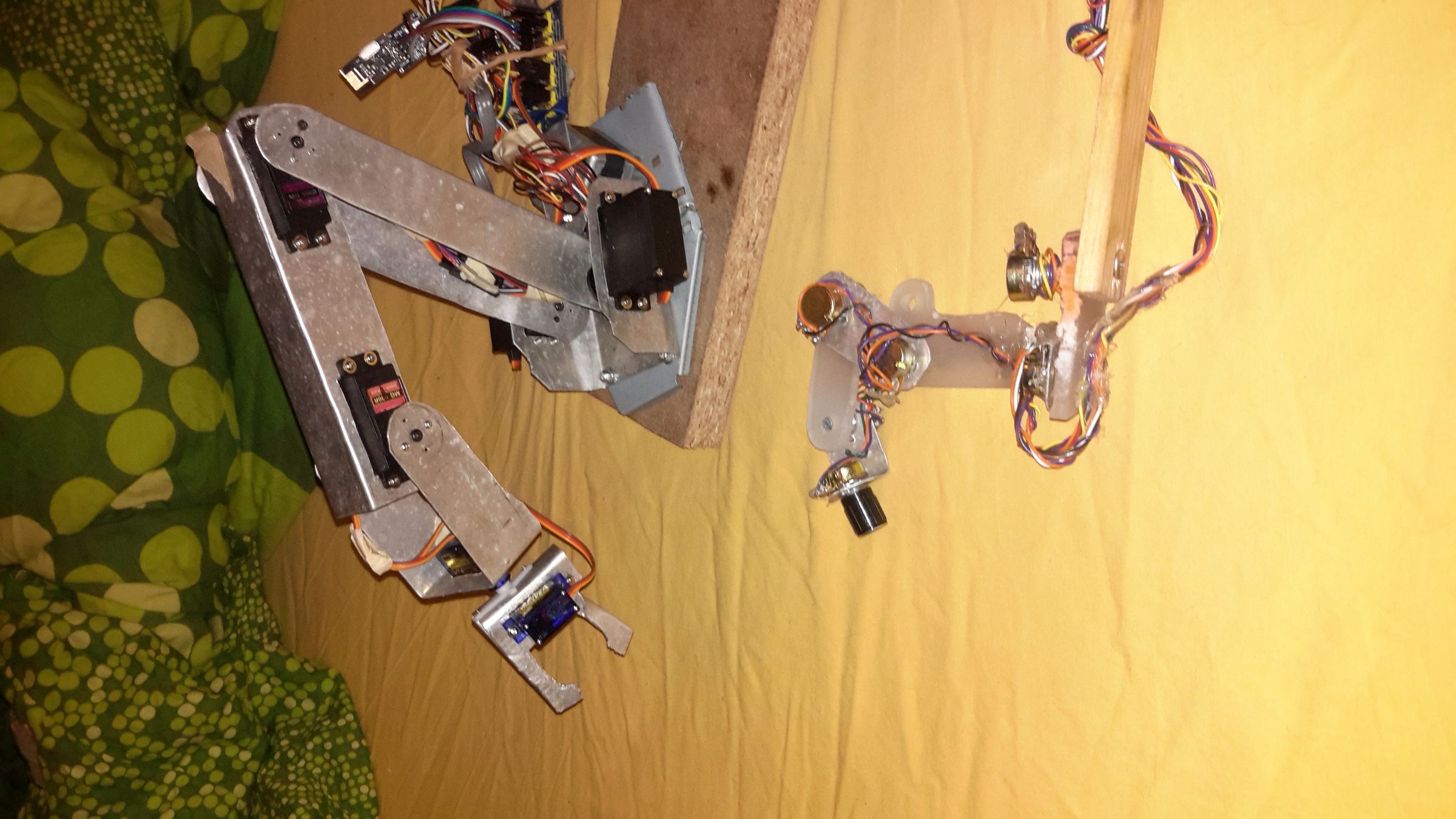 Homemade RobotArm Whit Special Homemade Controller : 4 Steps - Instructables