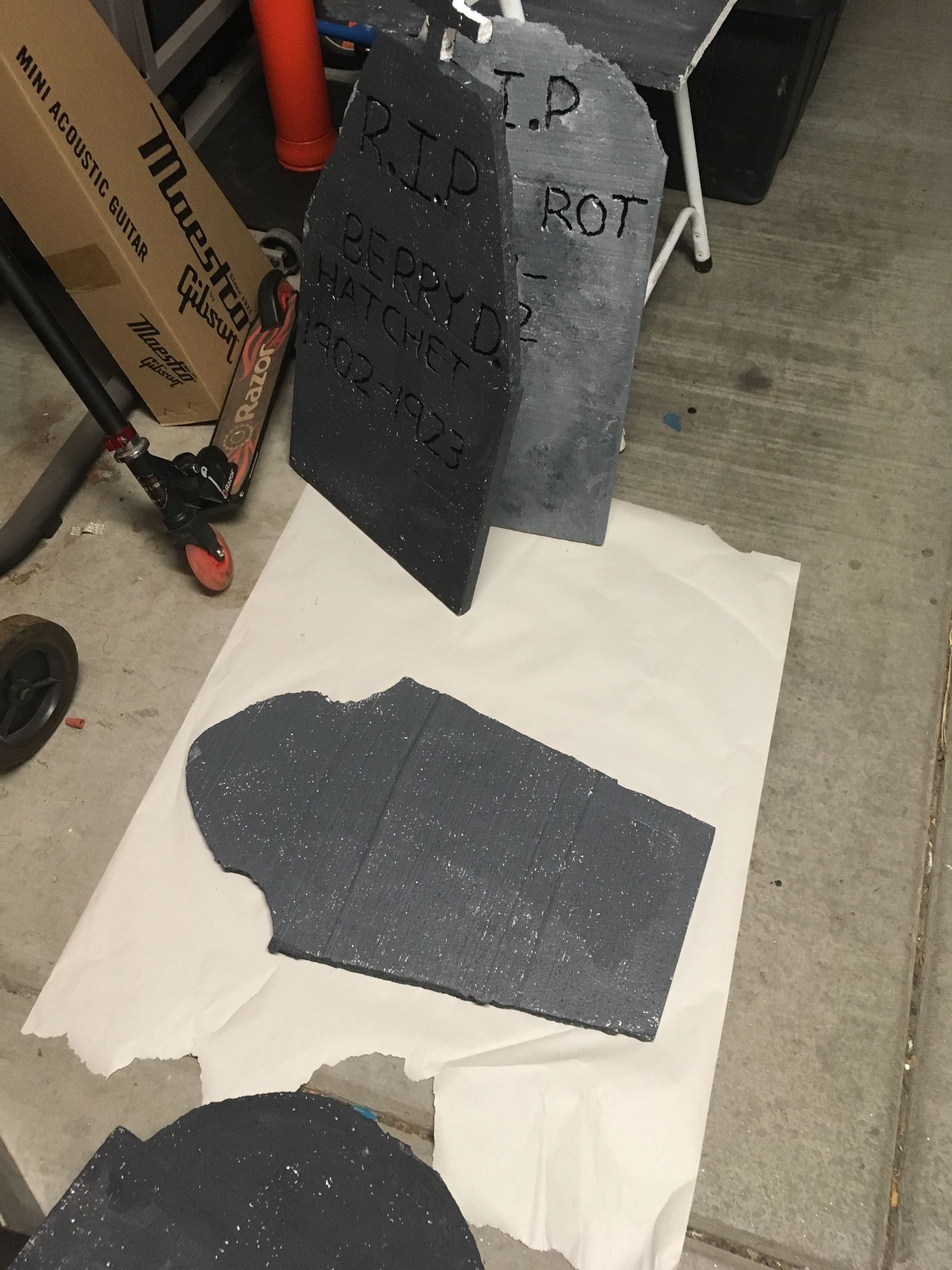 DIY Engraved Halloween Gravestone Decorations : 7 Steps (with Pictures ...