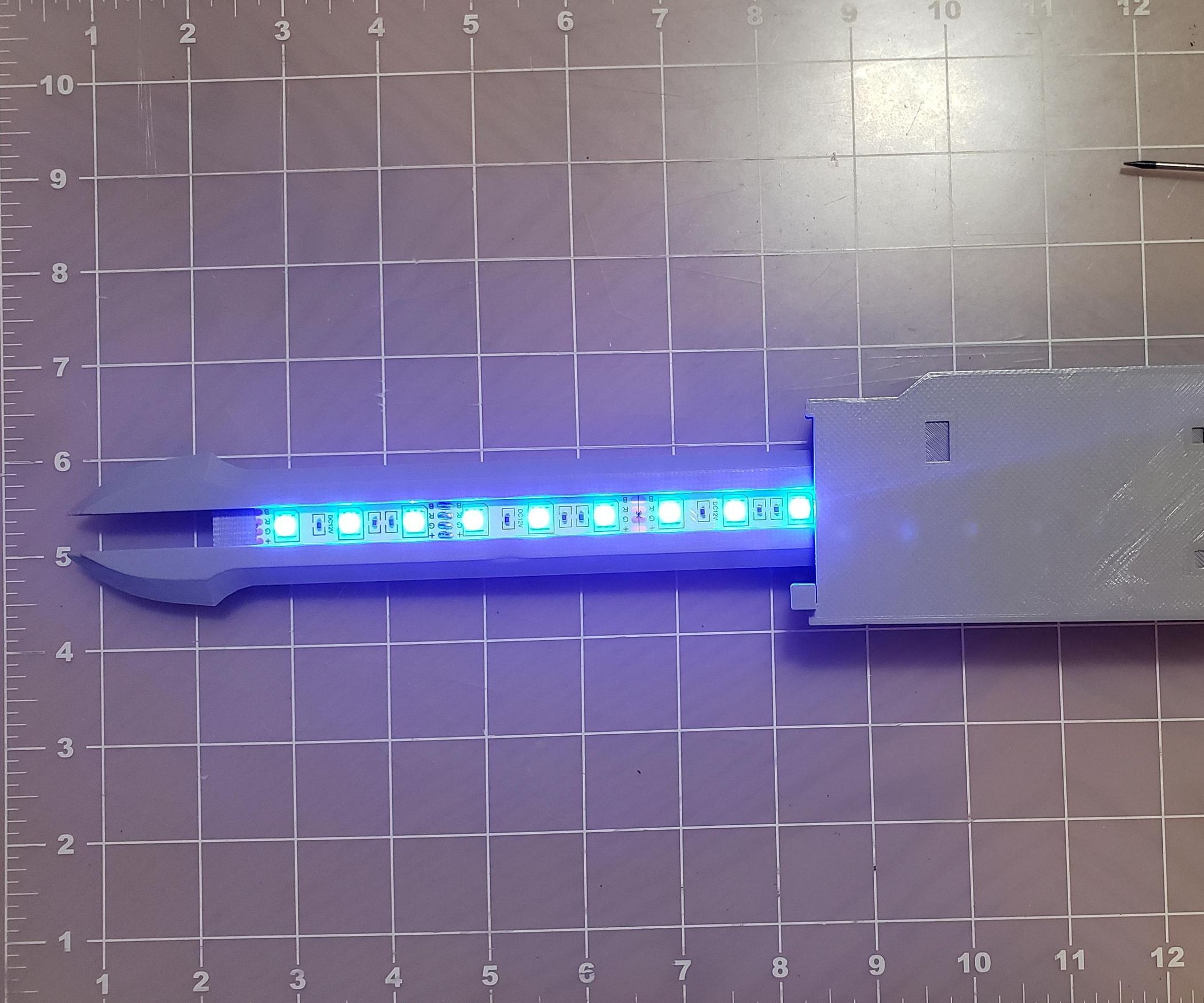 Retractable LED Blade V1 : 6 Steps - Instructables