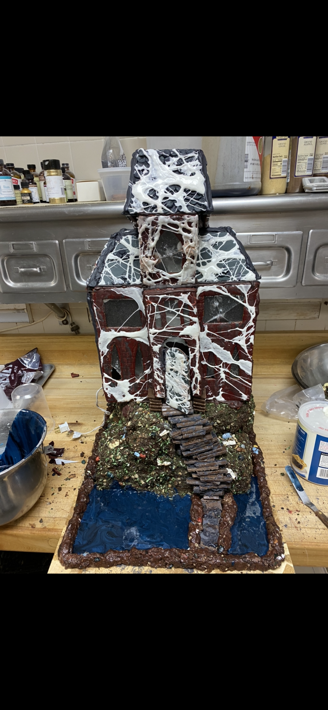 Haunted Gingerbread Display : 9 Steps (with Pictures) - Instructables