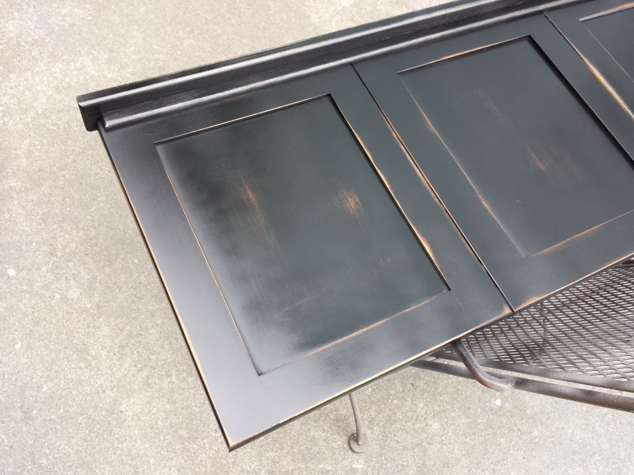 How to Create a Distressed Black Finish (easy) : 7 Steps - Instructables