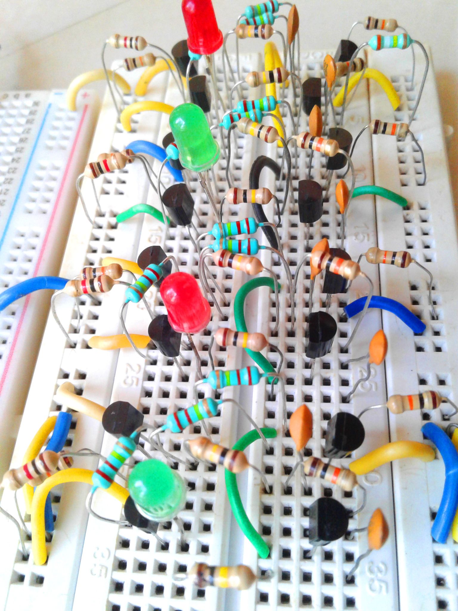 BCD Counter Using Discrete TRANSISTORS : 16 Steps - Instructables