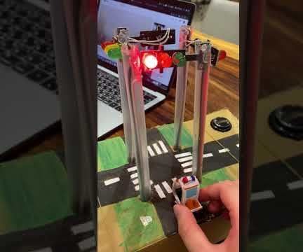Traffic Light on the Cross Road : 3 Steps - Instructables